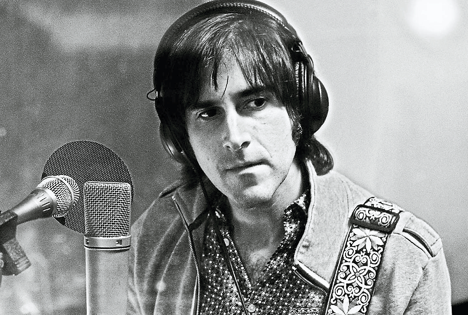 Concert Connection: Chris Bergson concert at The Kate