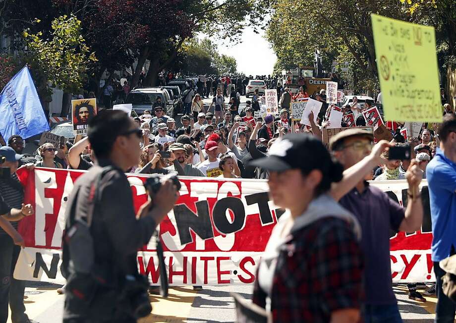 Mayor praises people’s response to the right-wing rally that didn’t ...