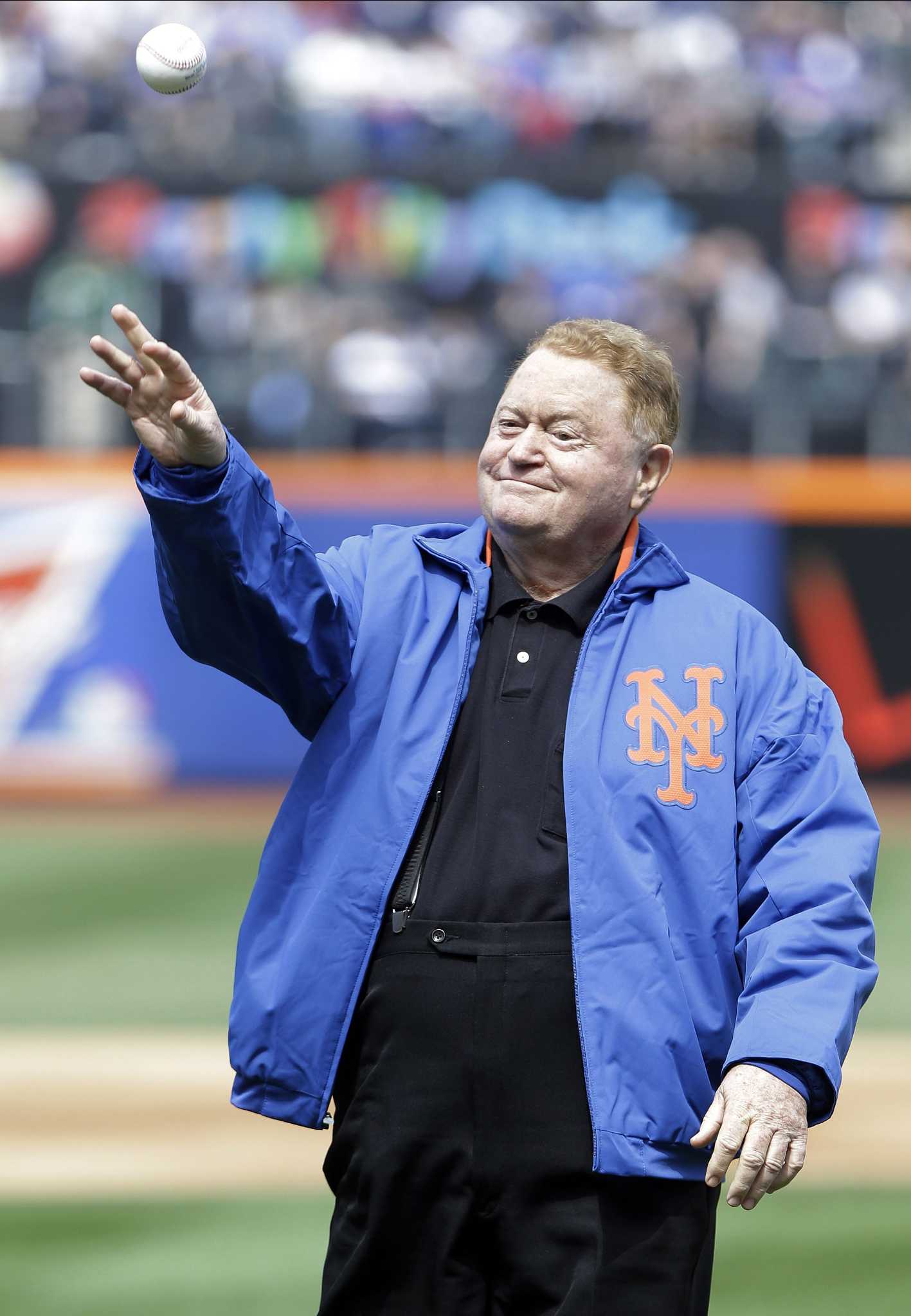 Former Mets star Rusty Staub has heart attack on plane, recovering