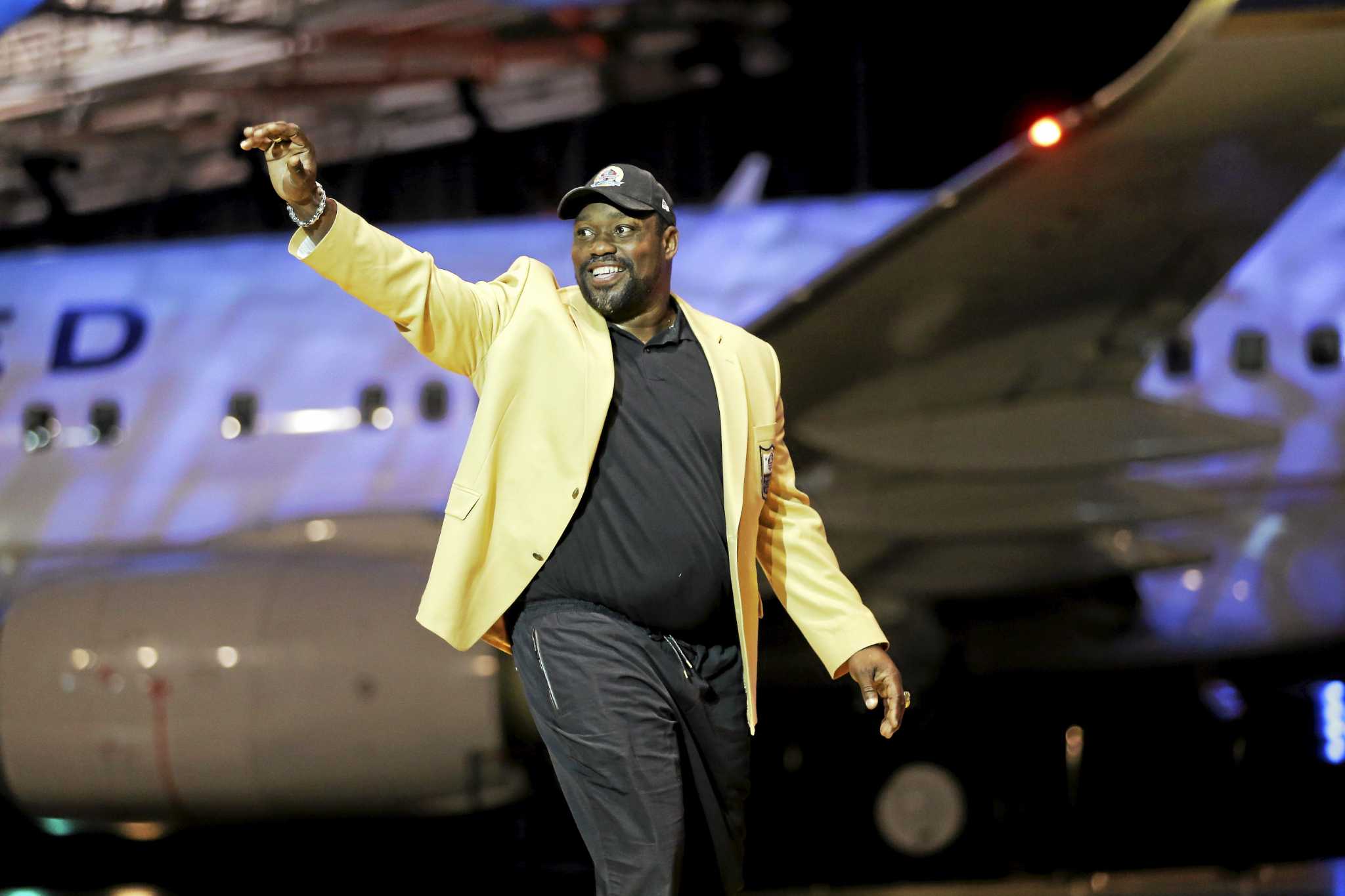 Warren Sapp arrested in Phoenix on suspicion of soliciting a prostitute