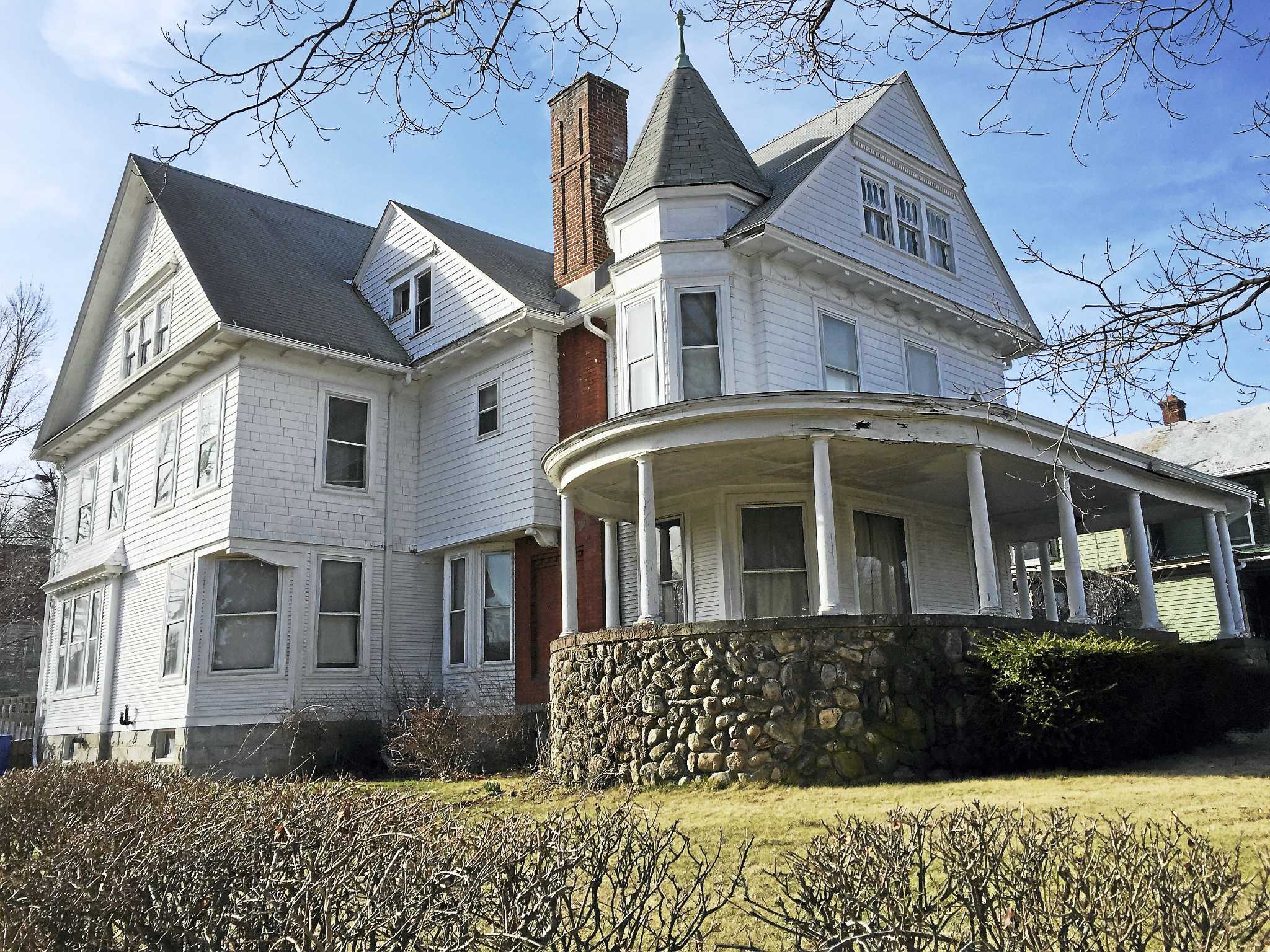 McCall Center hopes to open care facility for women on Prospect Street