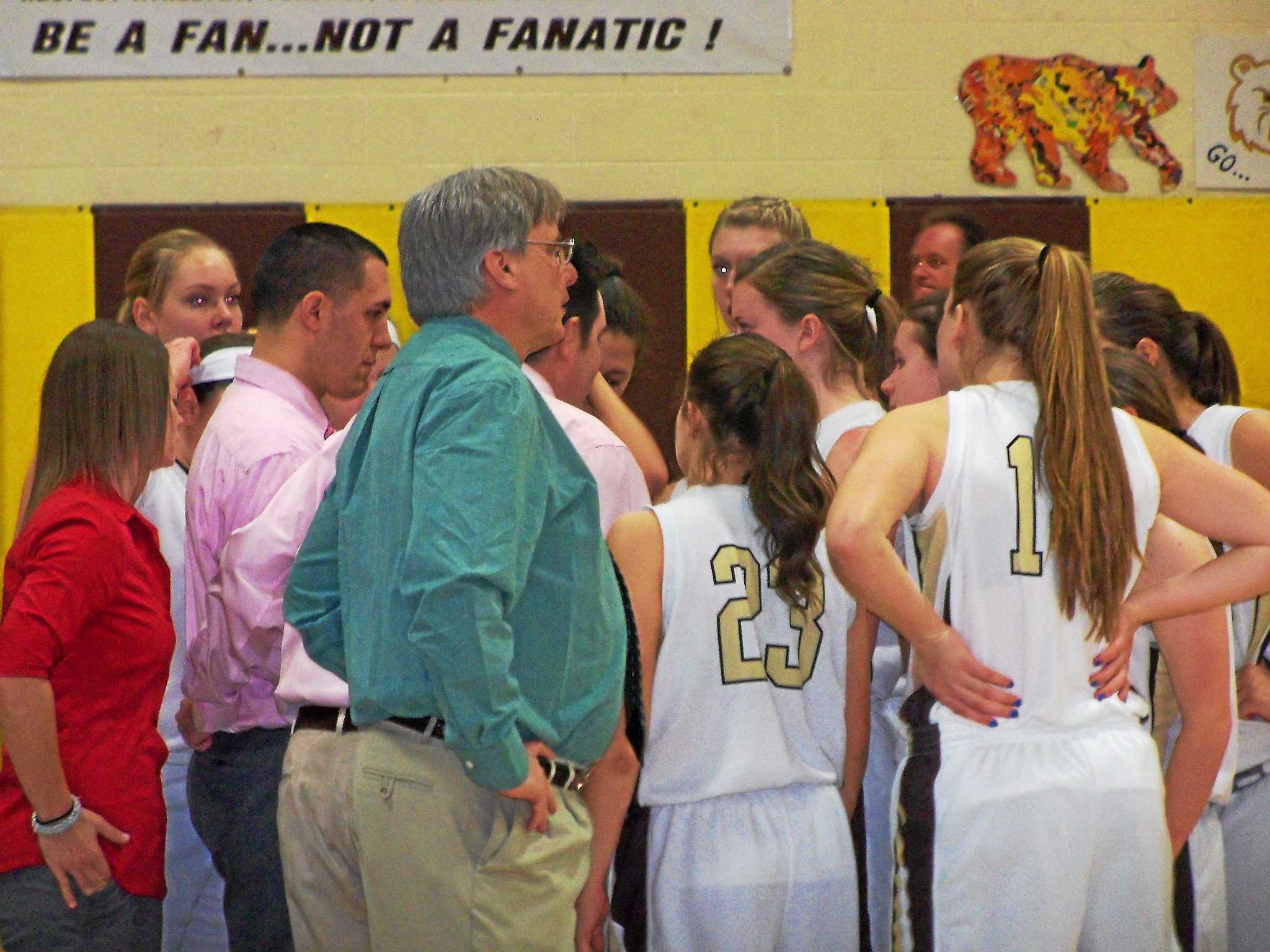 Thomaston’s rebounding gets it done for the Bears against Windsor Locks