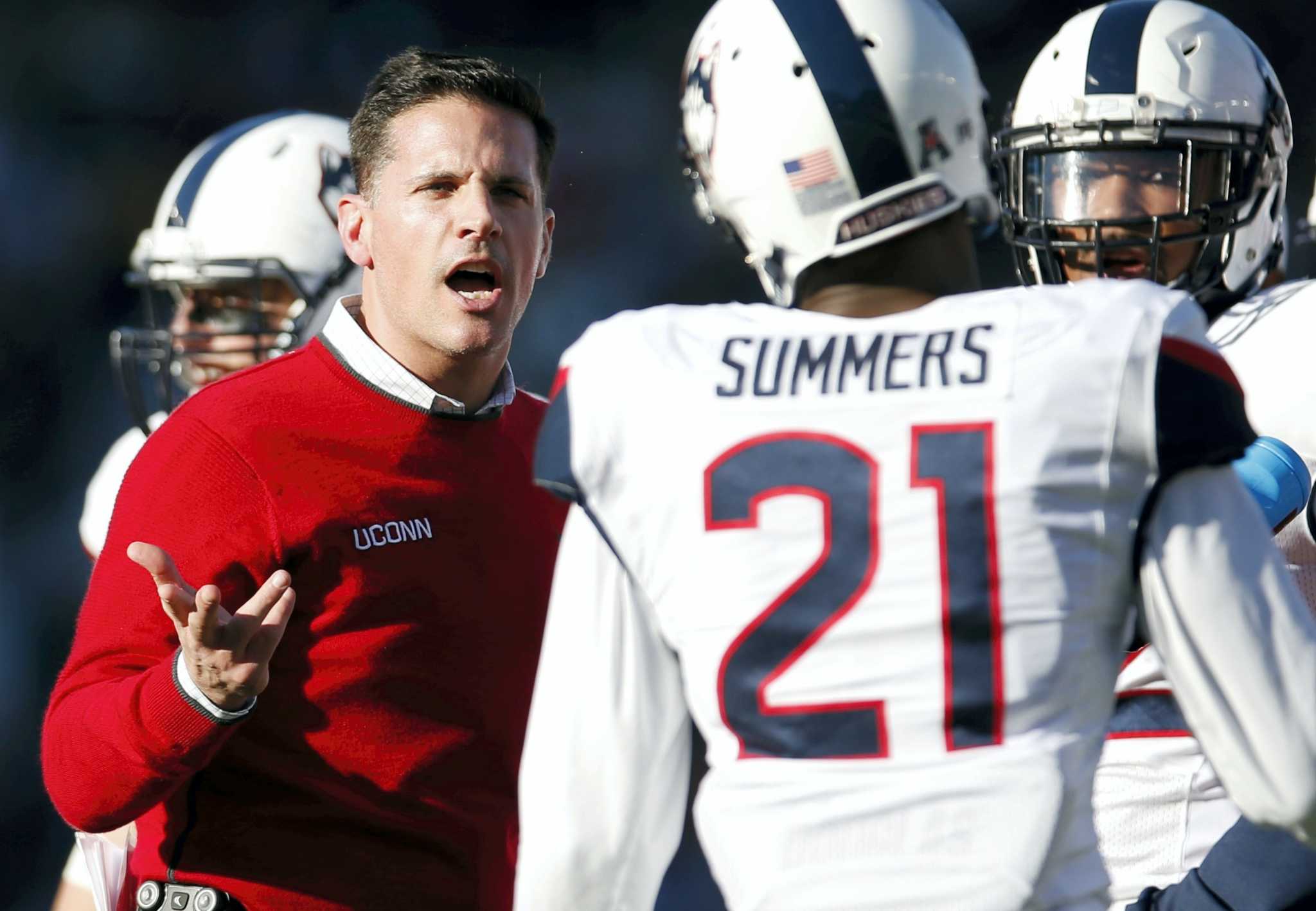 UConn football coach Bob Diaco believes he will turn team’s offense around