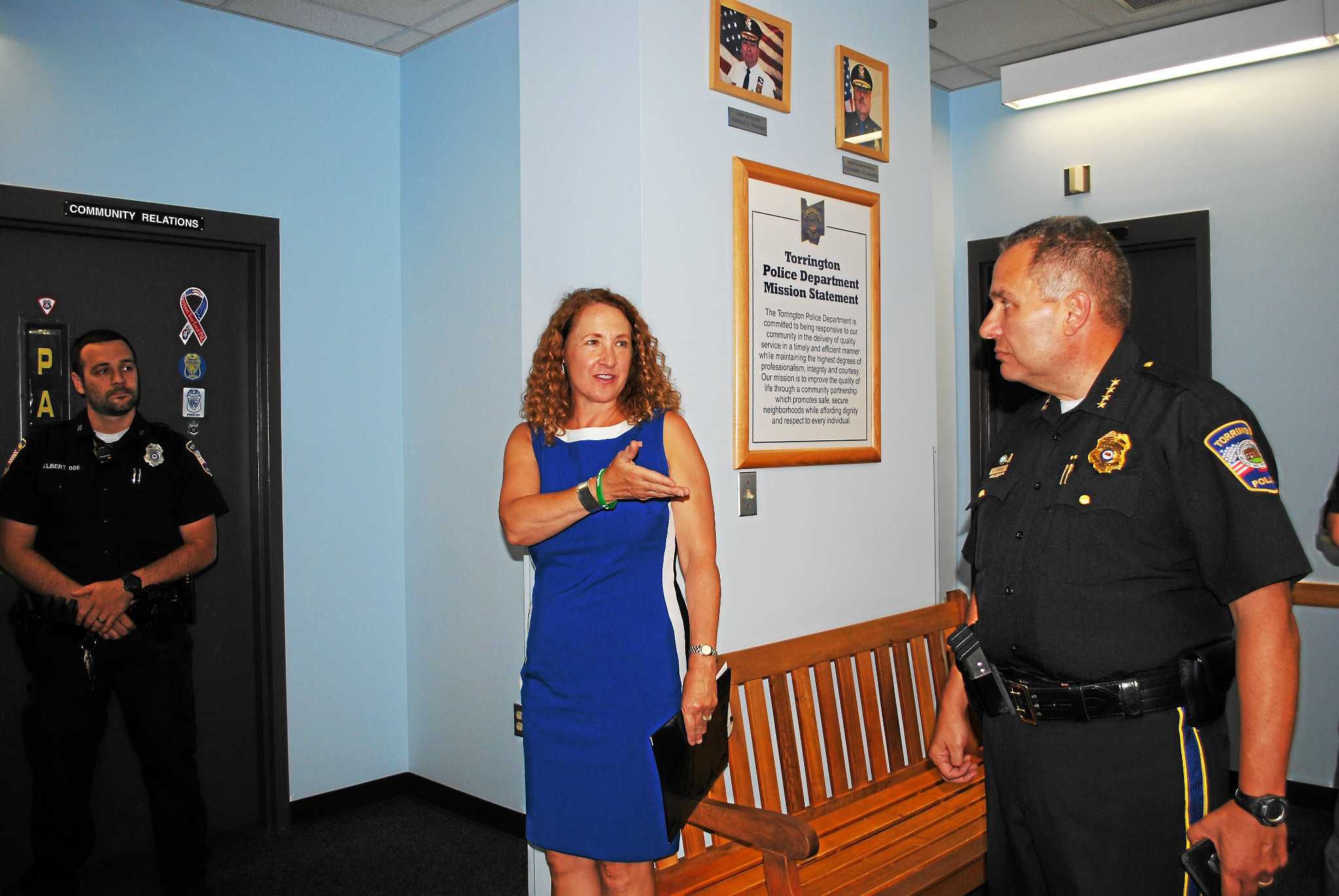 Esty visits Torrington Police Department, discusses body cameras