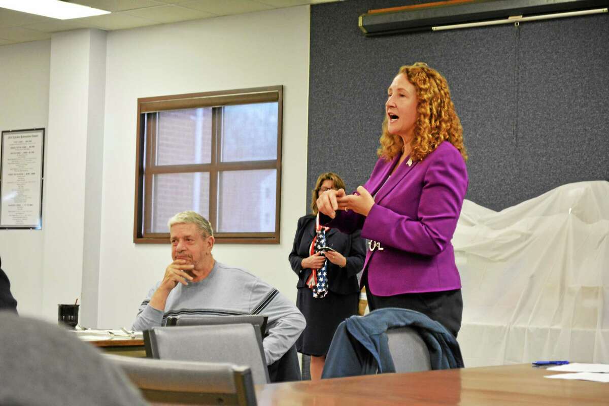 Elizabeth Esty visits with Torrington seniors