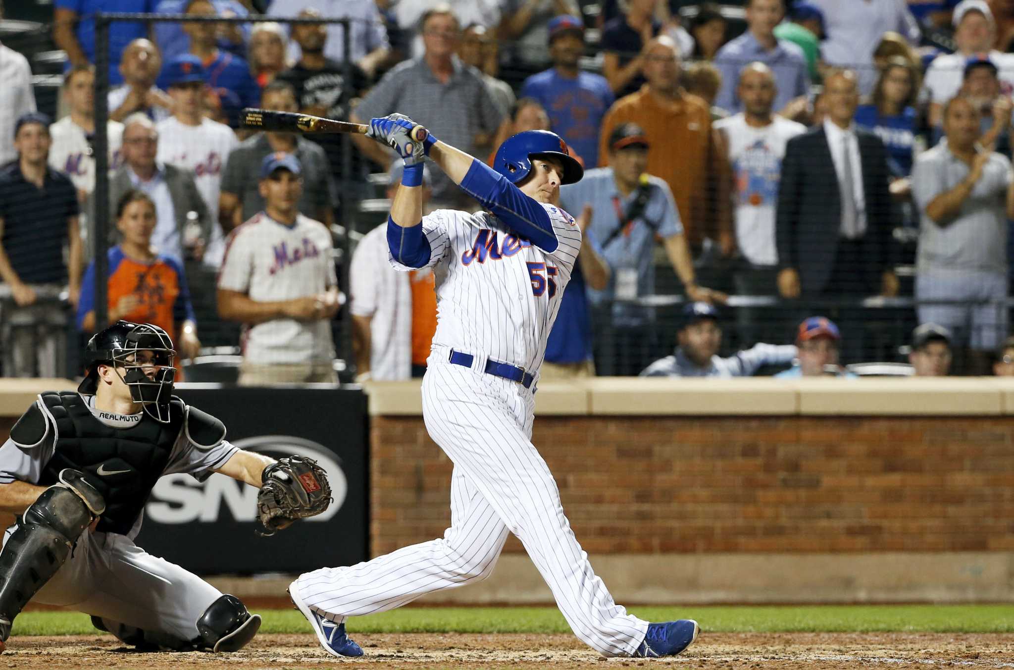 Kelly Johnson’s three-run double in 8th inning gives Mets the victory