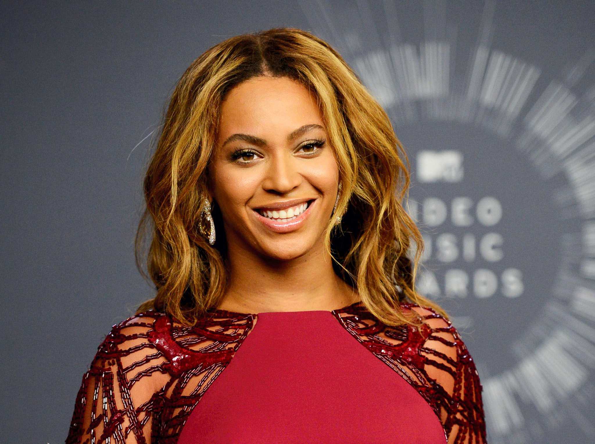 Beyonce rules again; tops NAACP Image Award nominations