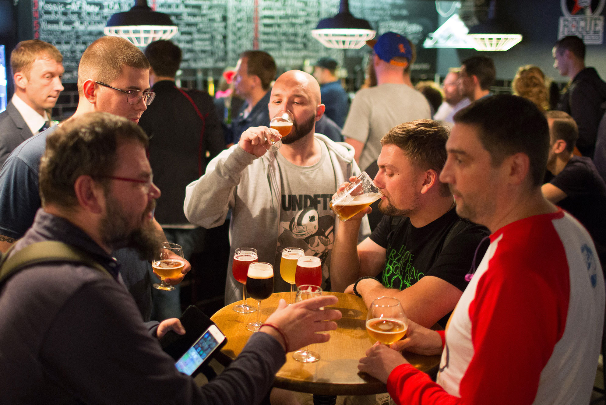 GETTING CRAFTY: Russians toast recession as pubgoers drink ‘less but ...