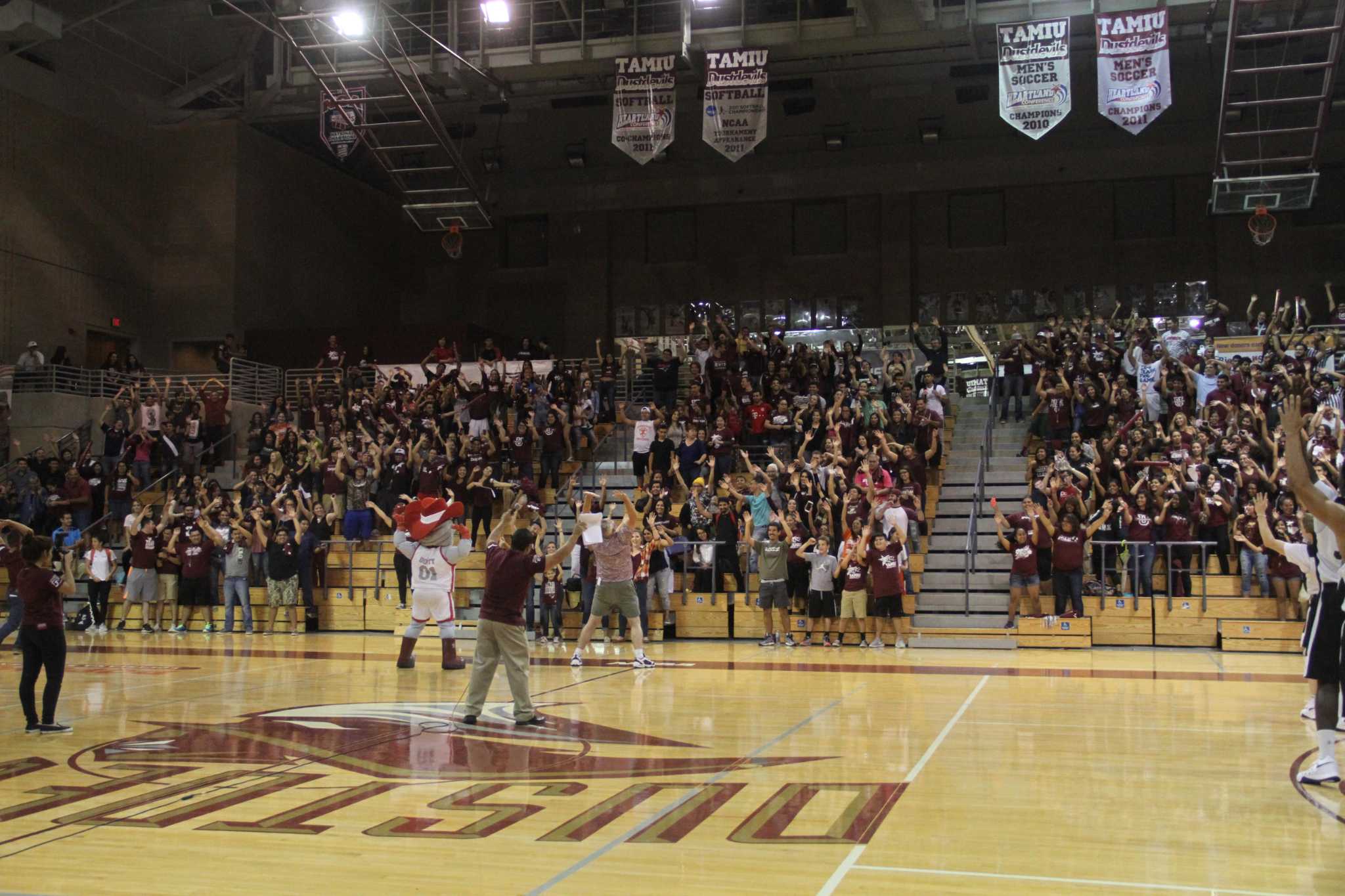 TAMIU athletics looking to rebound in 2017-18 after rough year