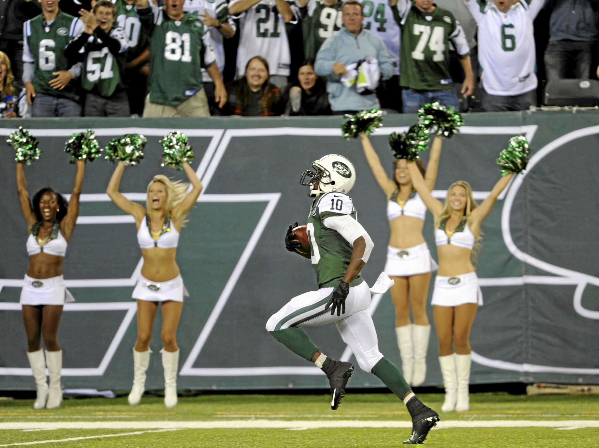 Jets overcome 20 penalties, beat Bills
