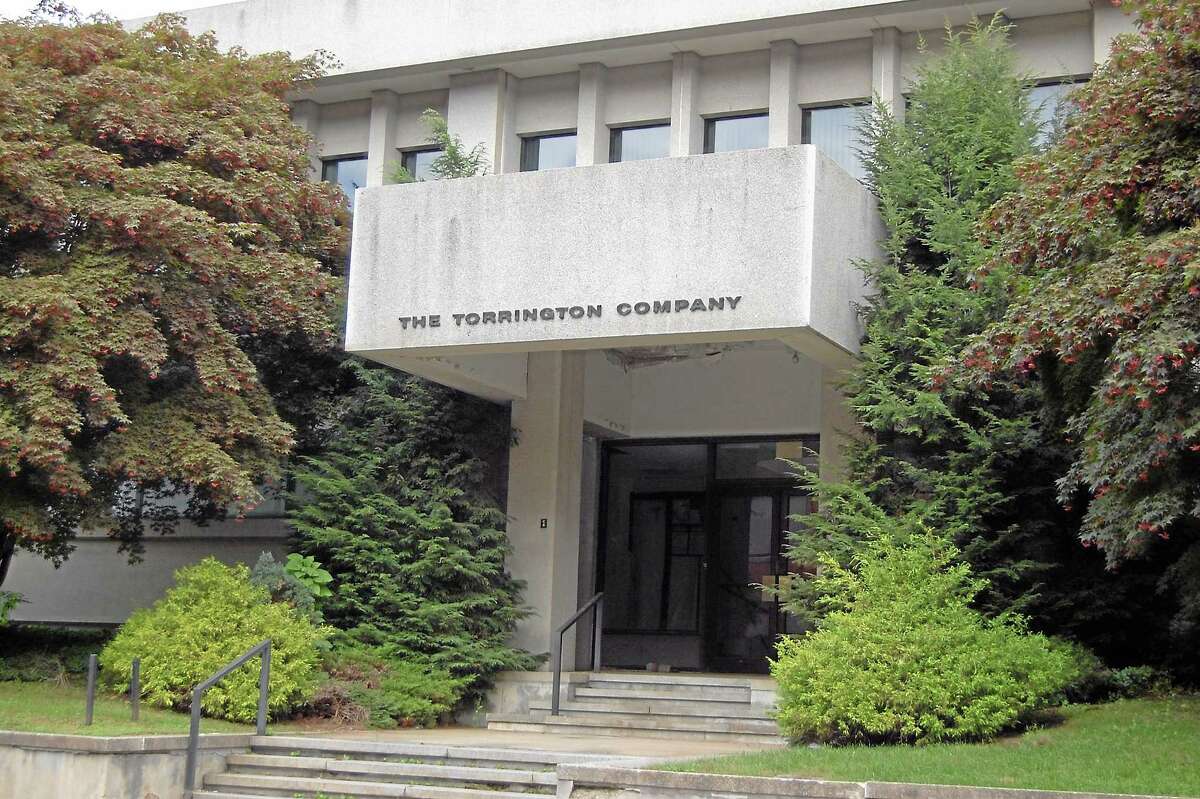 Field Street building to be torn down in Torrington as courthouse plans ...