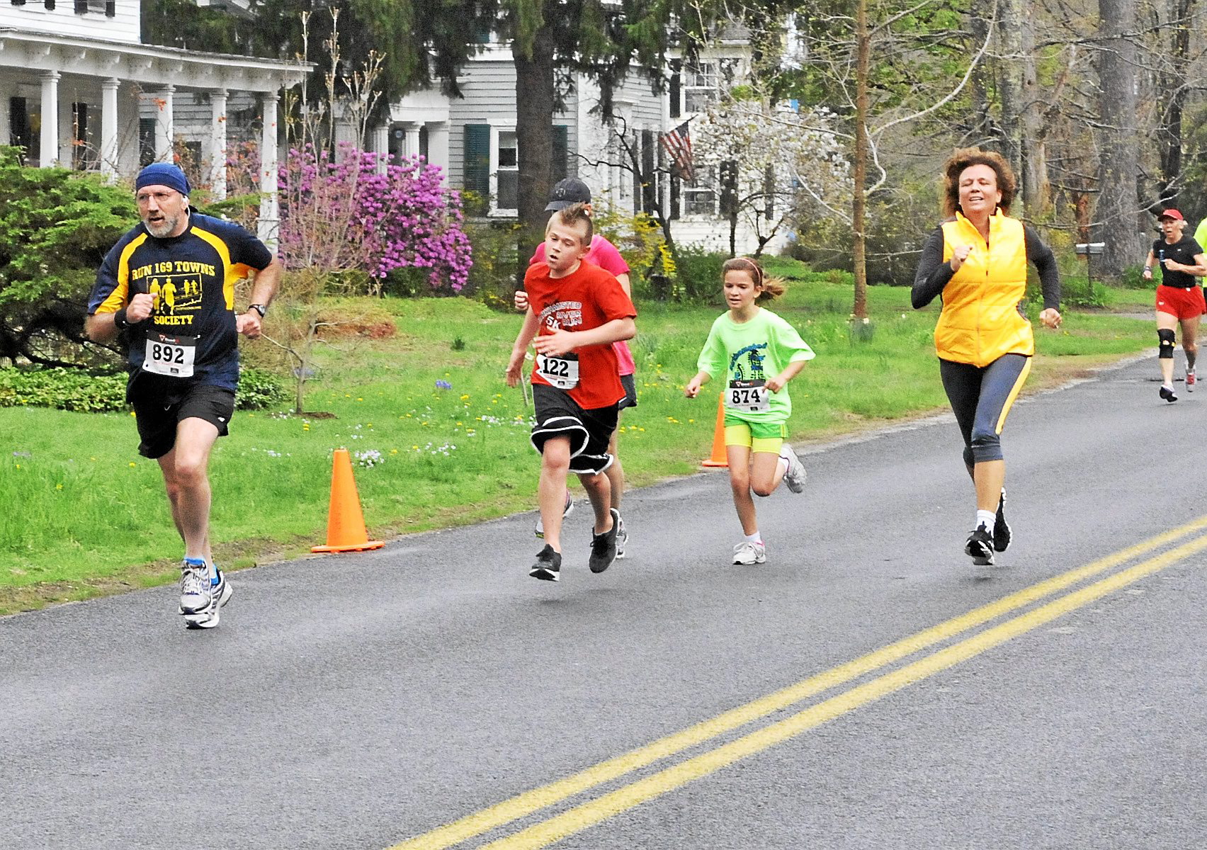 Young runners make impact in Barkhamsted River Run 5K