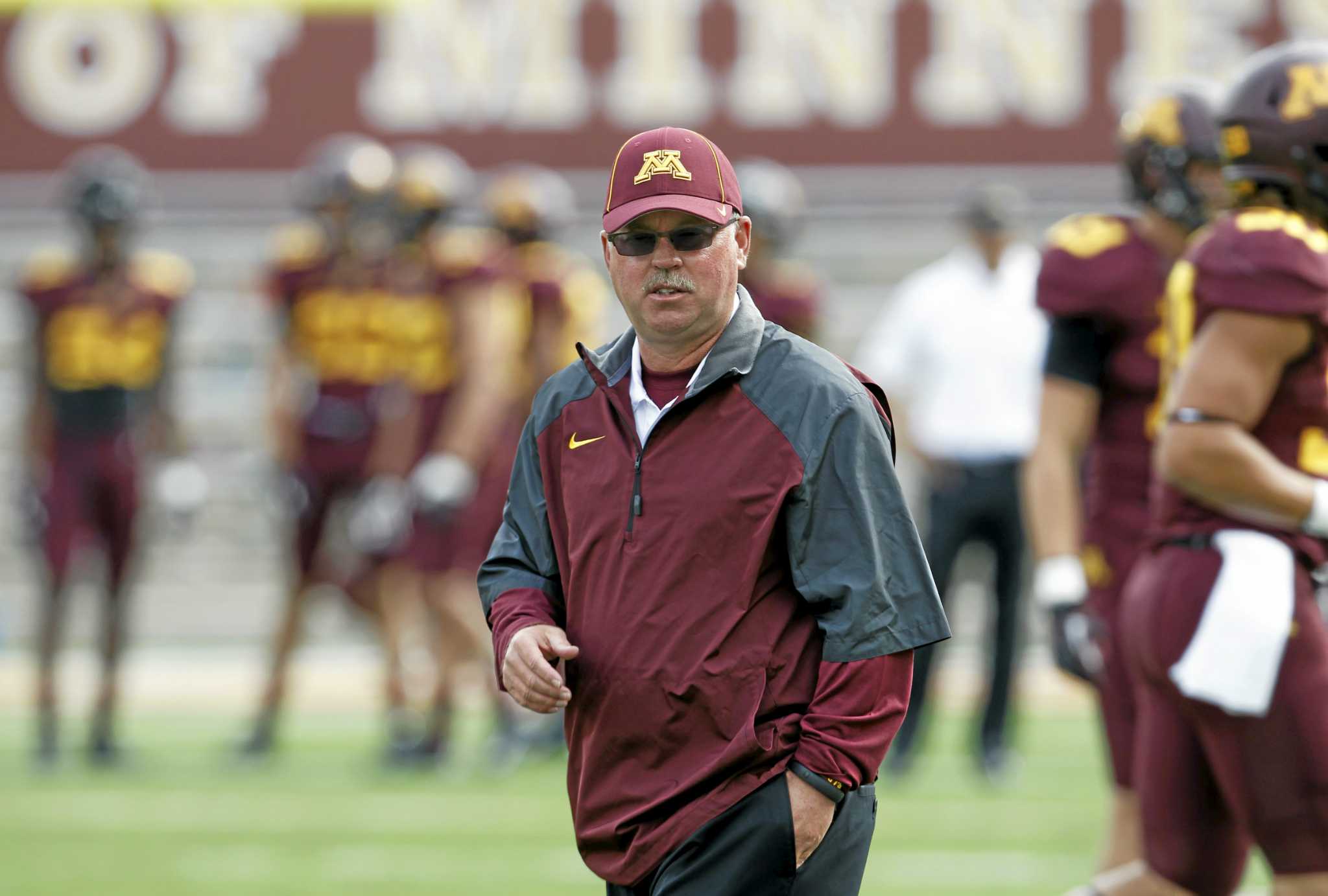 Coach Jerry Kill on leave from Minnesota for epilepsy