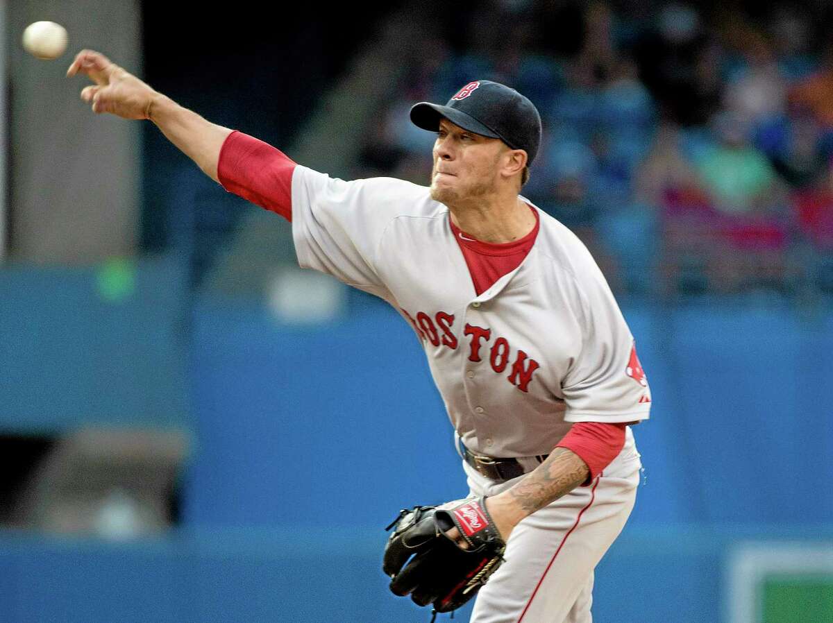 Red Sox trade Jake Peavy to Giants