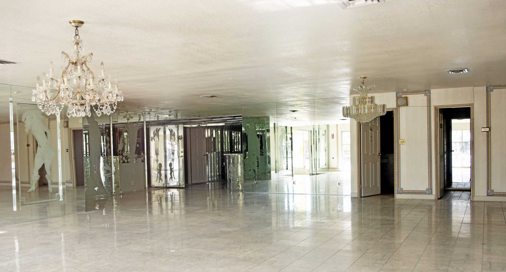 Liberace mansion buyer plans to restore house to former glory