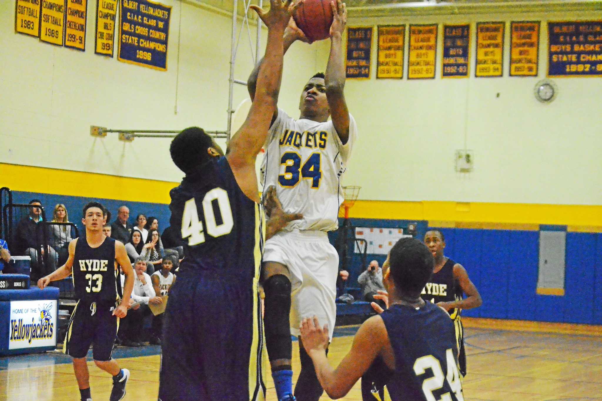 Gilbert boys basketball knocked out of Class S Tournament by Hyde