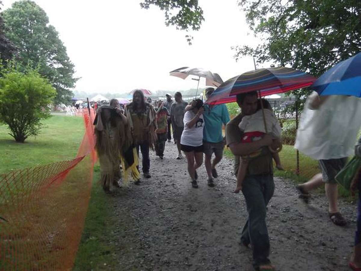 Goshen farm hosts Native American naming ceremony for rare white bison