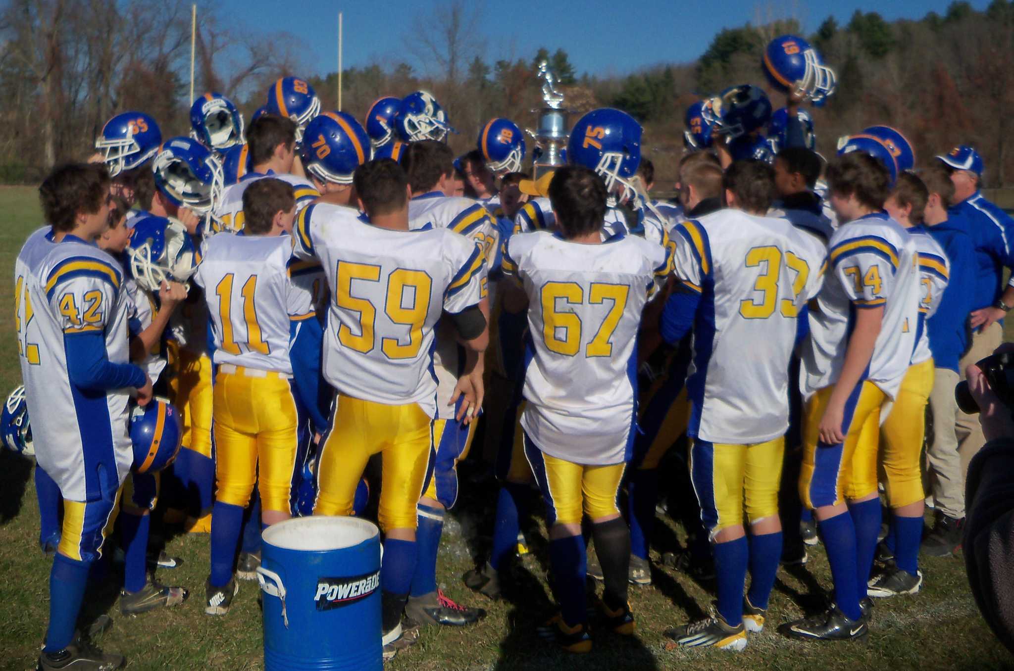 HIGH SCHOOL FOOTBALL: Yellowjackets sting Mountaineers in Berkshire Bowl