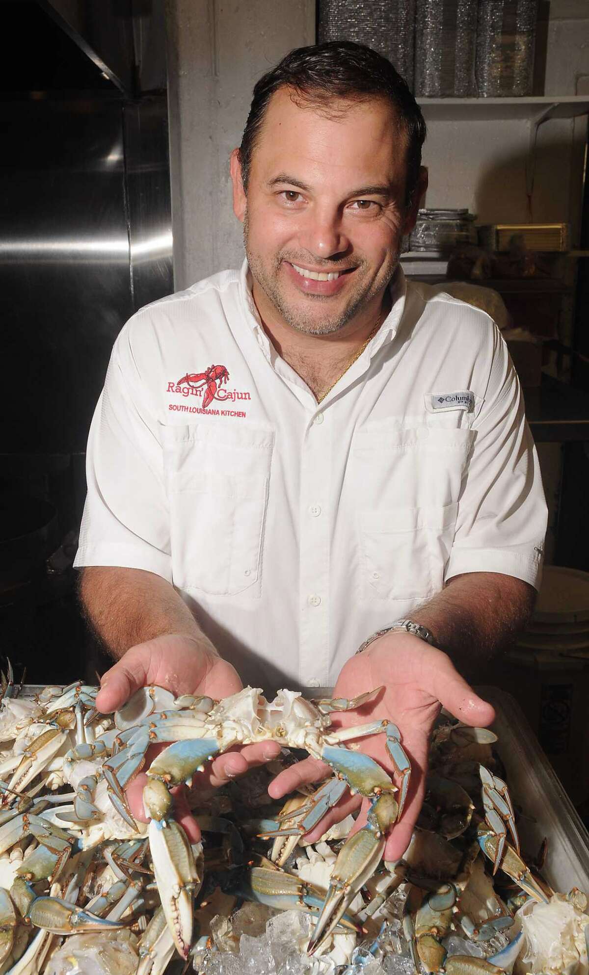 How to make Ragin' Cajun's barbecued fried blue crabs at home