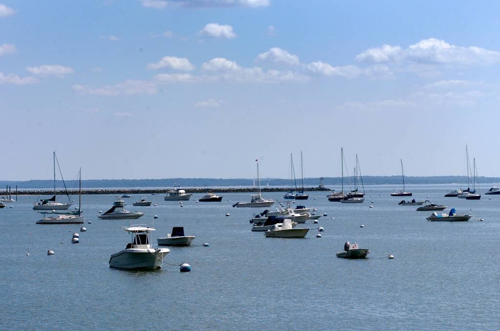 Stamford establishes $75 boat mooring fee