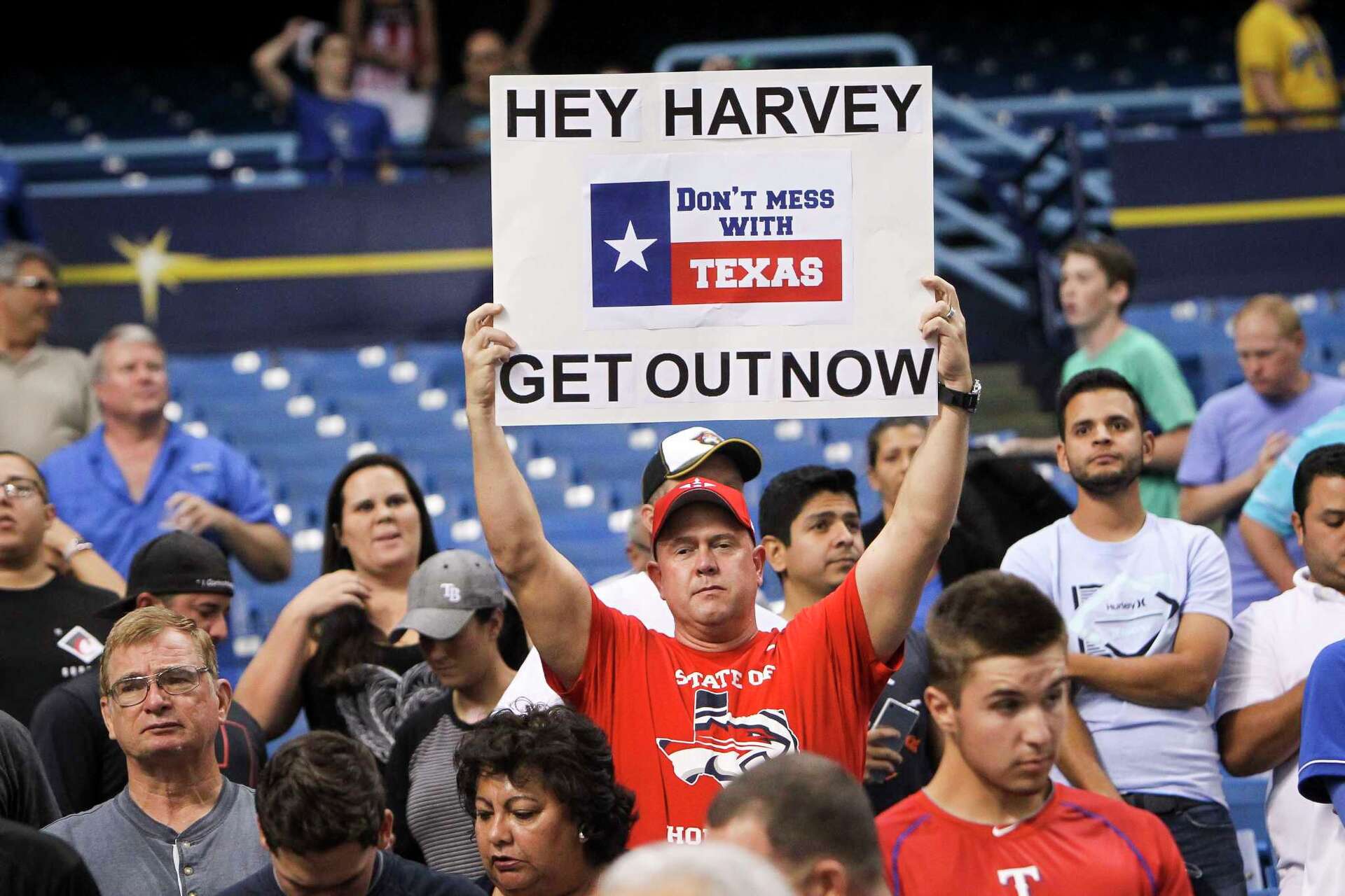 Astros fan has the best sign in support of Houston