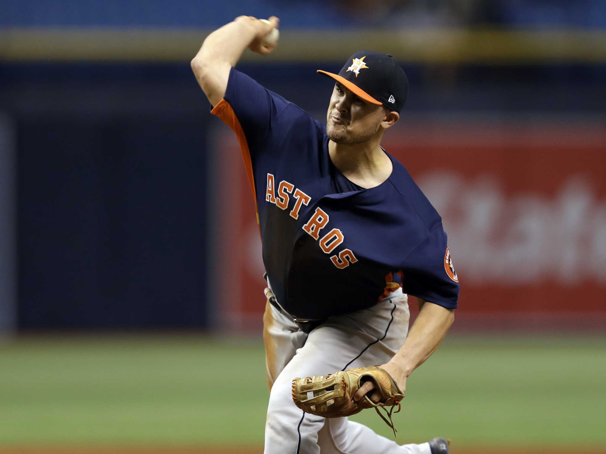 Astros third baseman J.D. Davis makes impressive appearance on mound