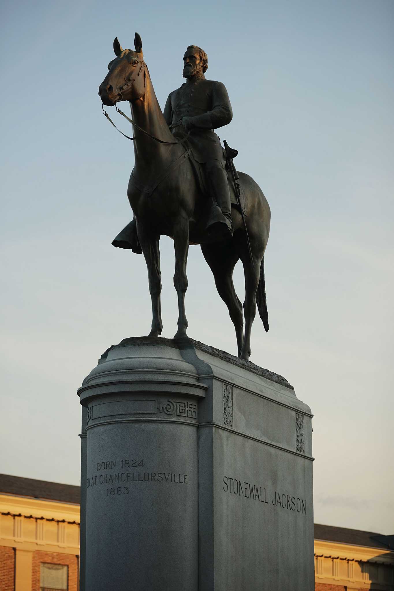 Confederate statues are monuments to a myth