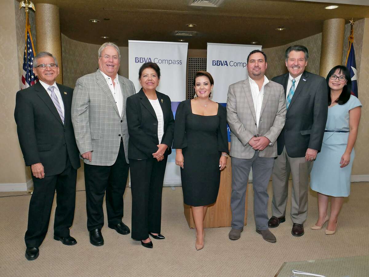 RECONOCEN A EMPRESARIOS DEL AÑO