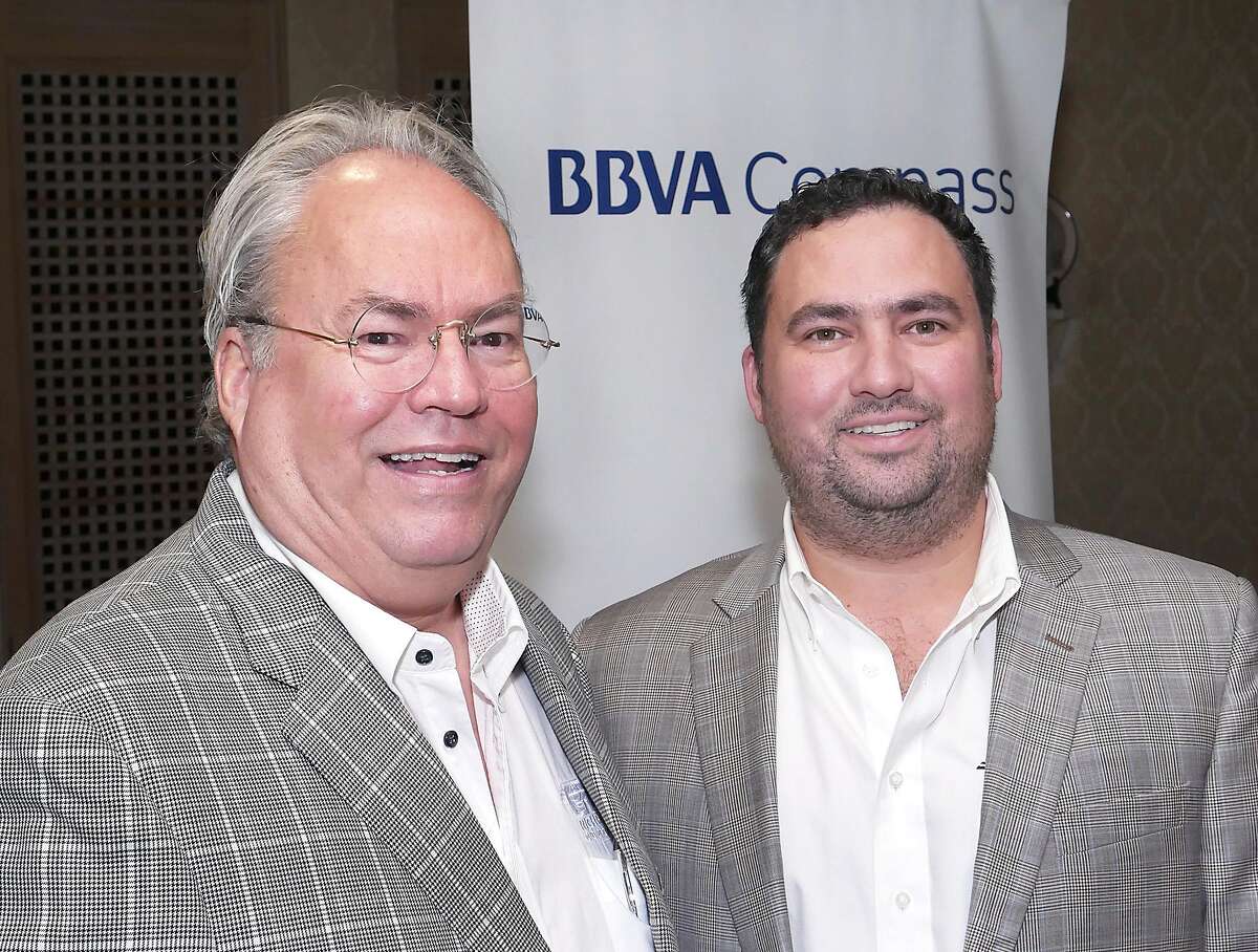 RECONOCEN A EMPRESARIOS DEL AÑO