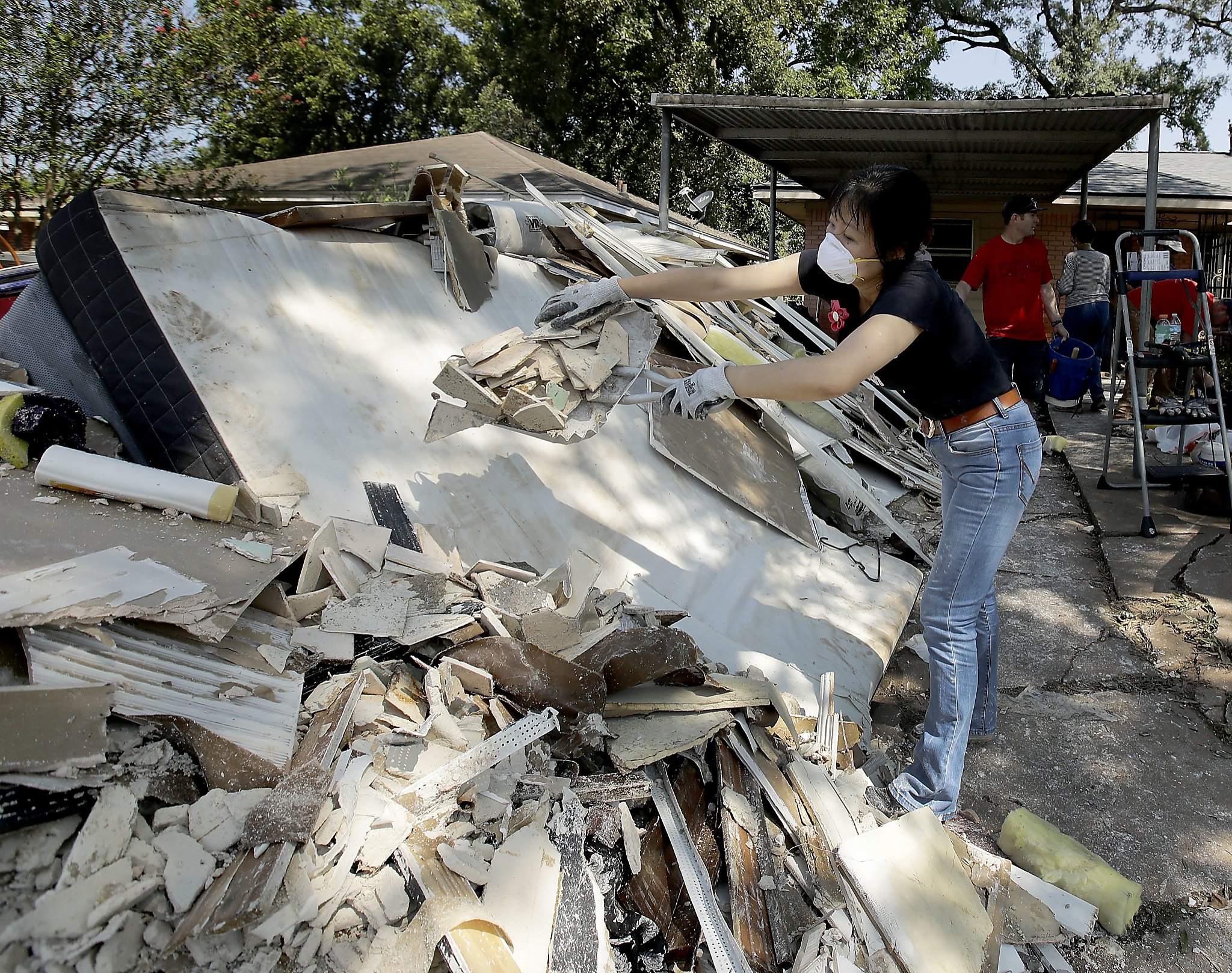 How to give to disaster relief so it makes a difference