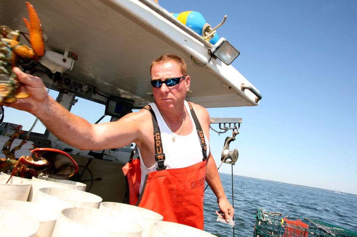 Local lobstermen say no to moratorium