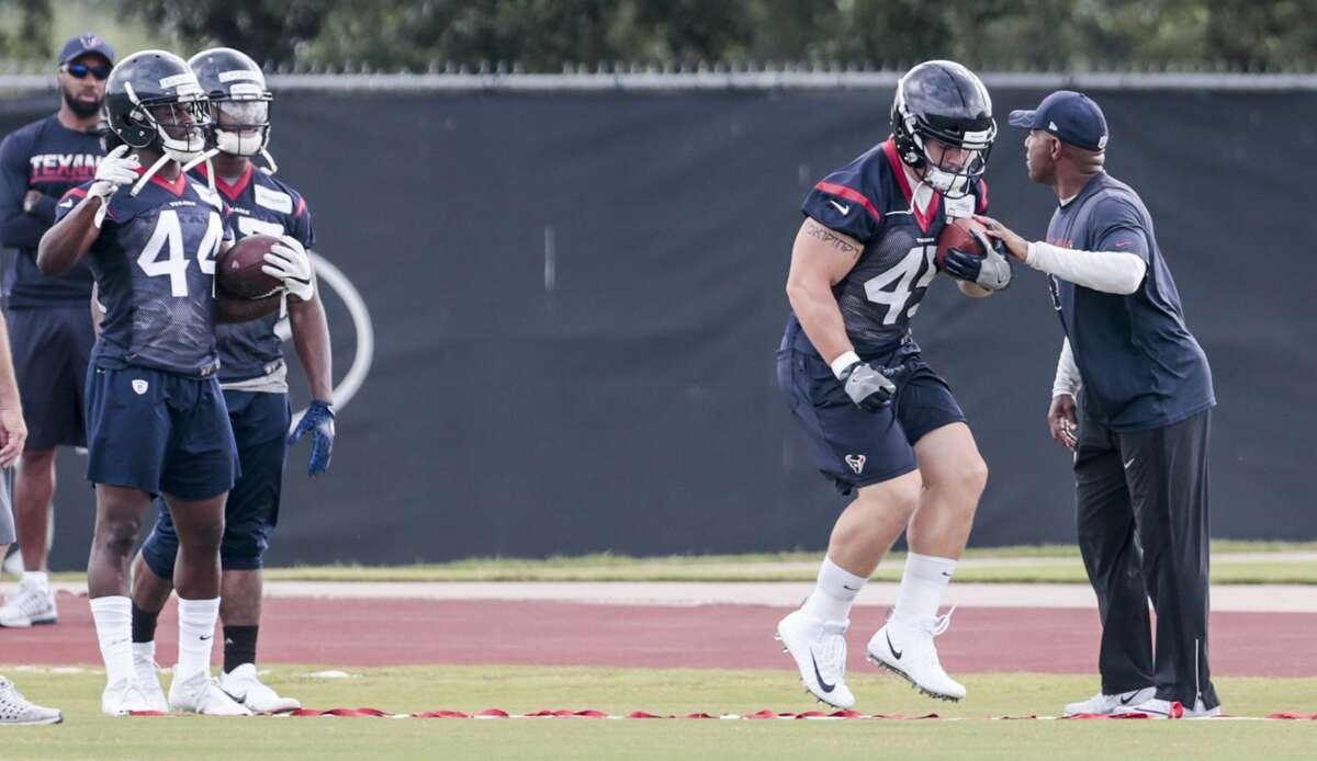 Texans ink DeAndre Hopkins to $81 million deal, sign three other players