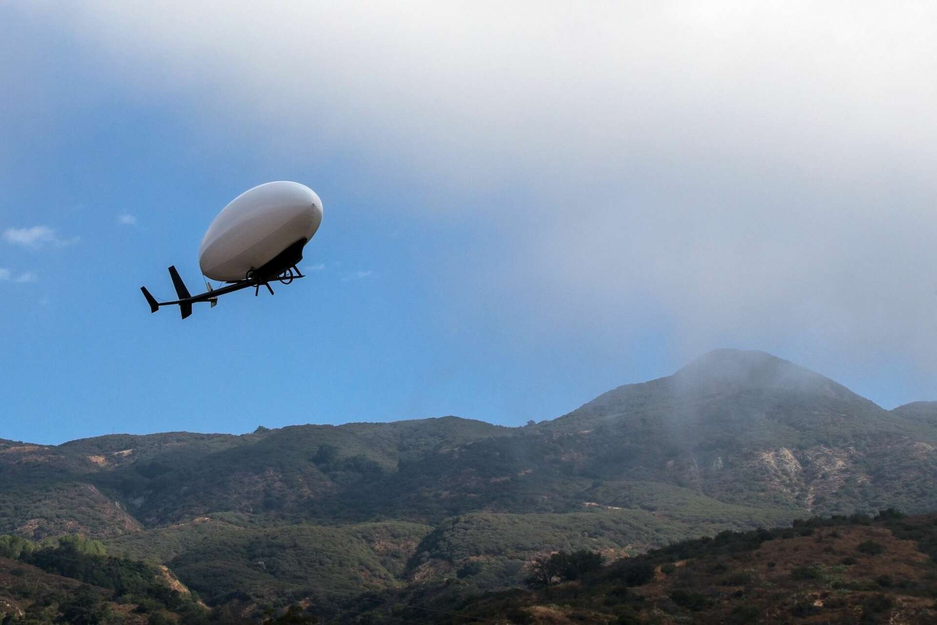 Seattle brothers plan to revive industry with plane, blimp hybrid