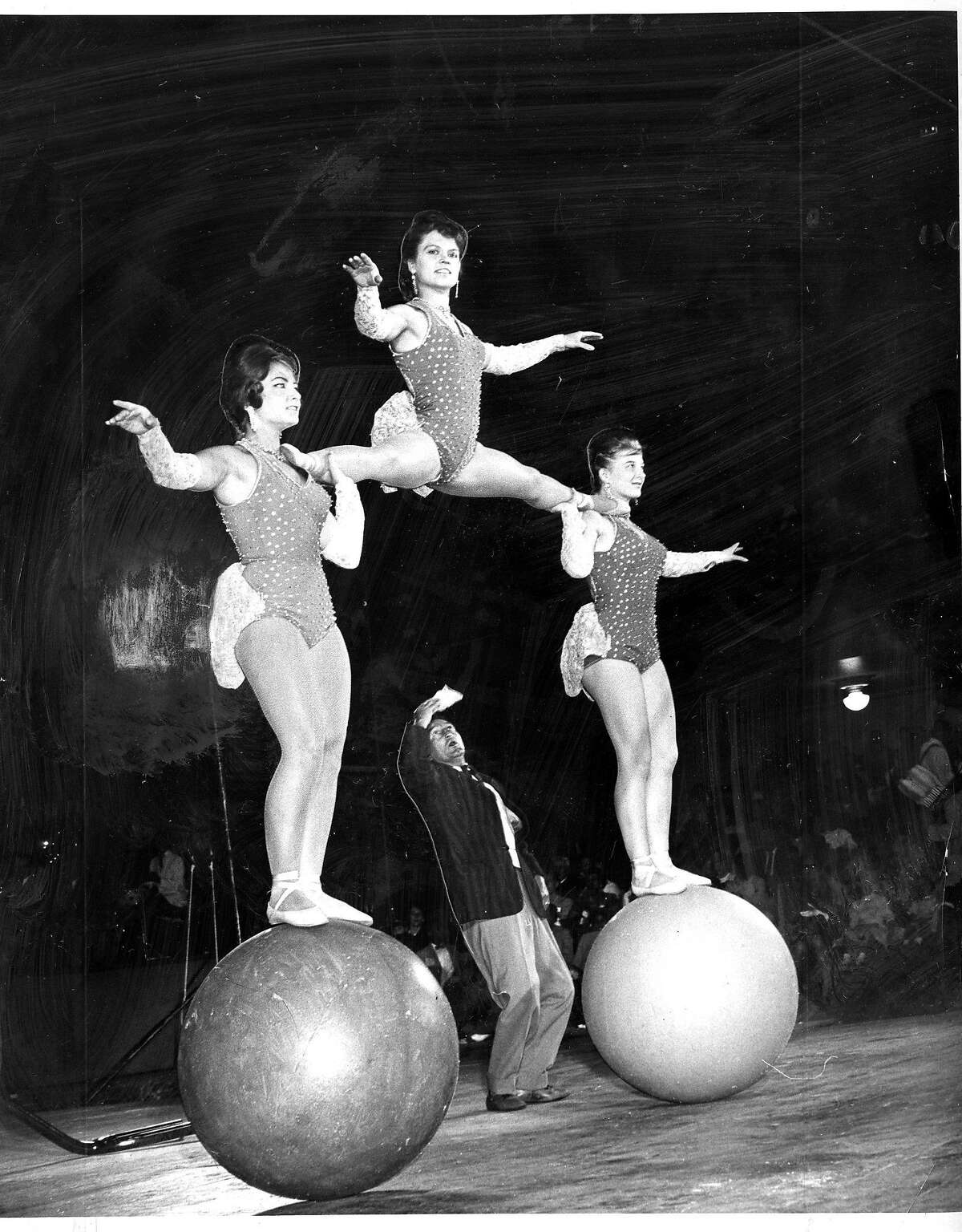 Vintage photos: When the 3-ring circus still came to town