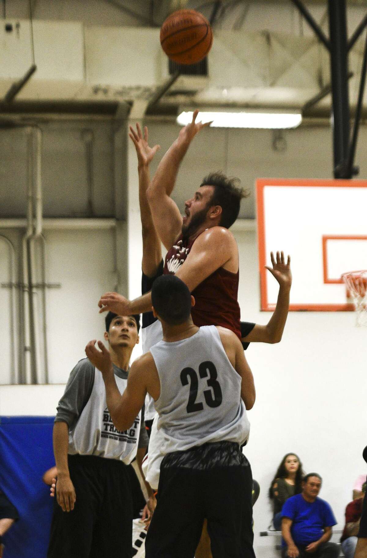 Team Pompa defends Adult Basketball League championship