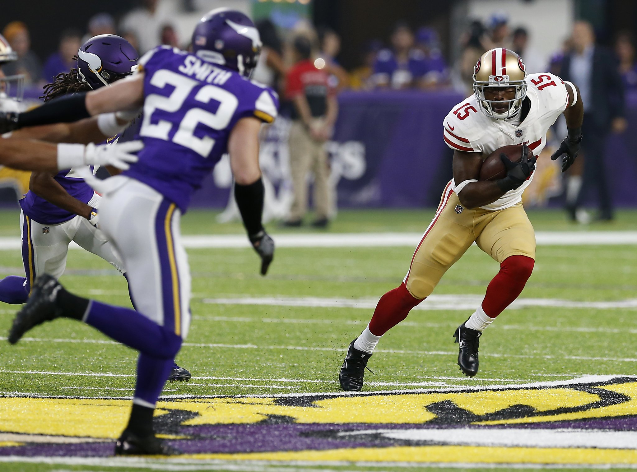 When game turns physical, Pierre Garcon gives as well as he receives