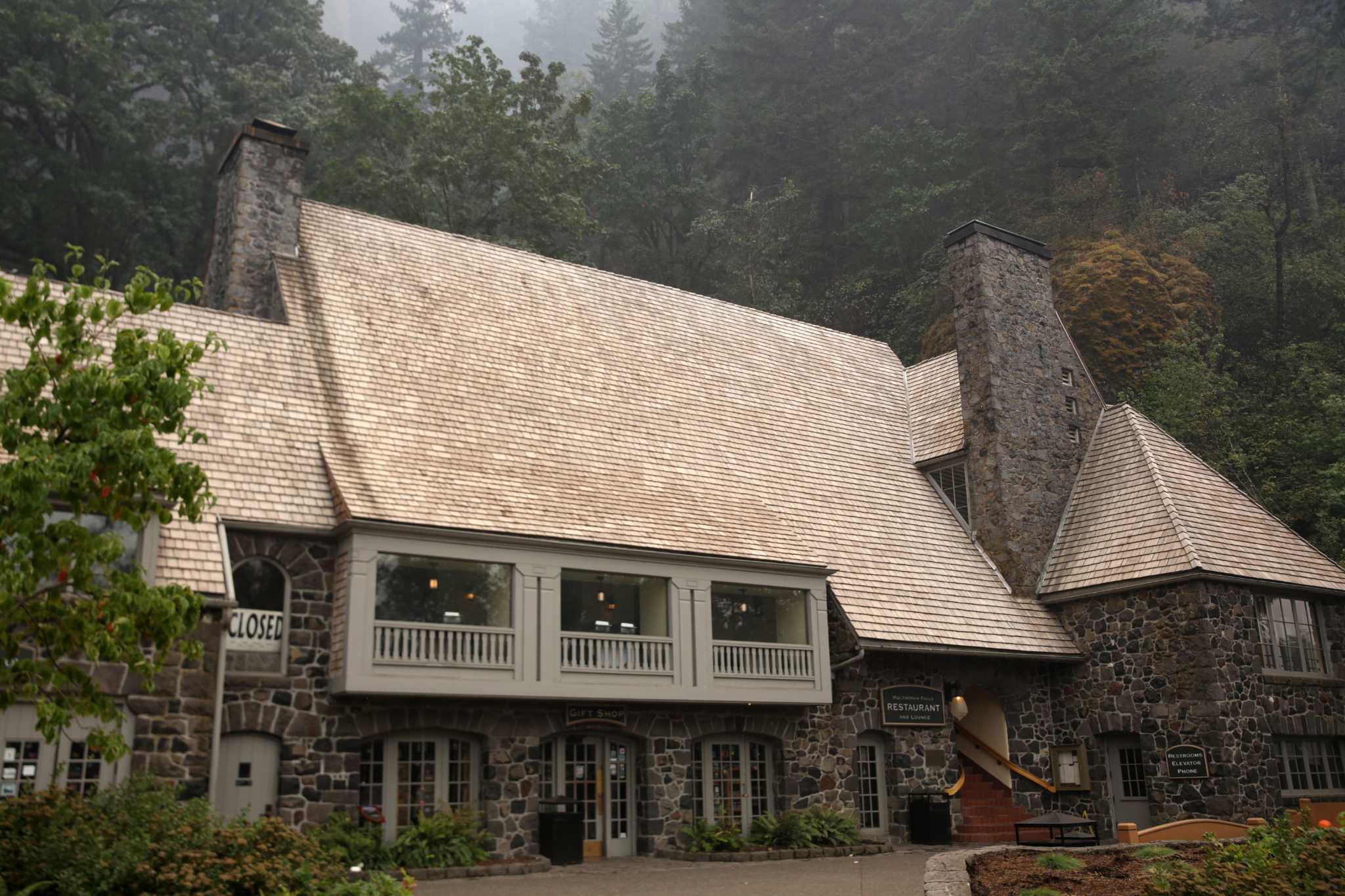 Eagle Creek fire hits Multnomah Falls