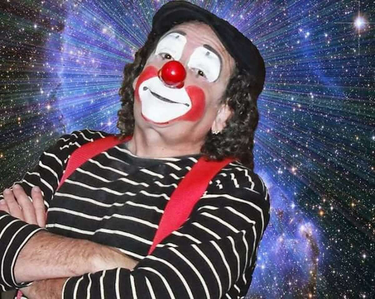 San Antonio clowns react to the return of Pennywise from ‘It’