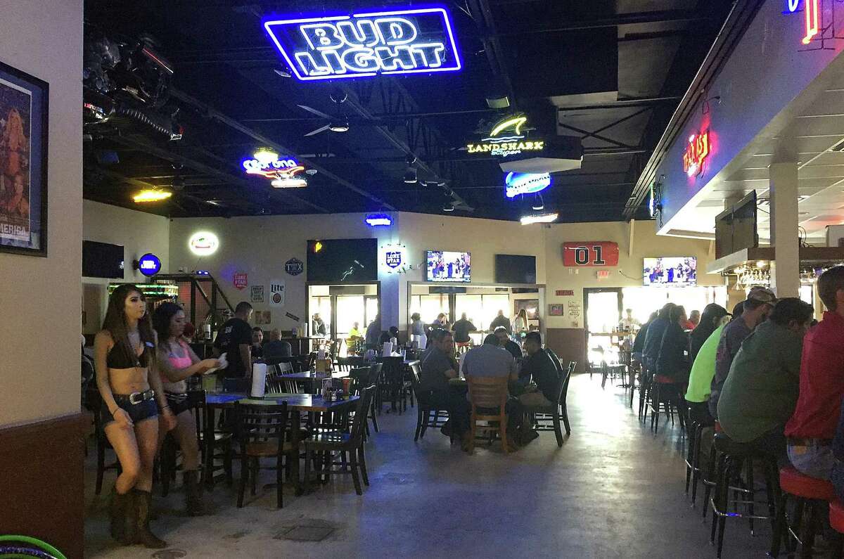 Review: San Antonio’s Redneck Heaven surprisingly tame, not ...