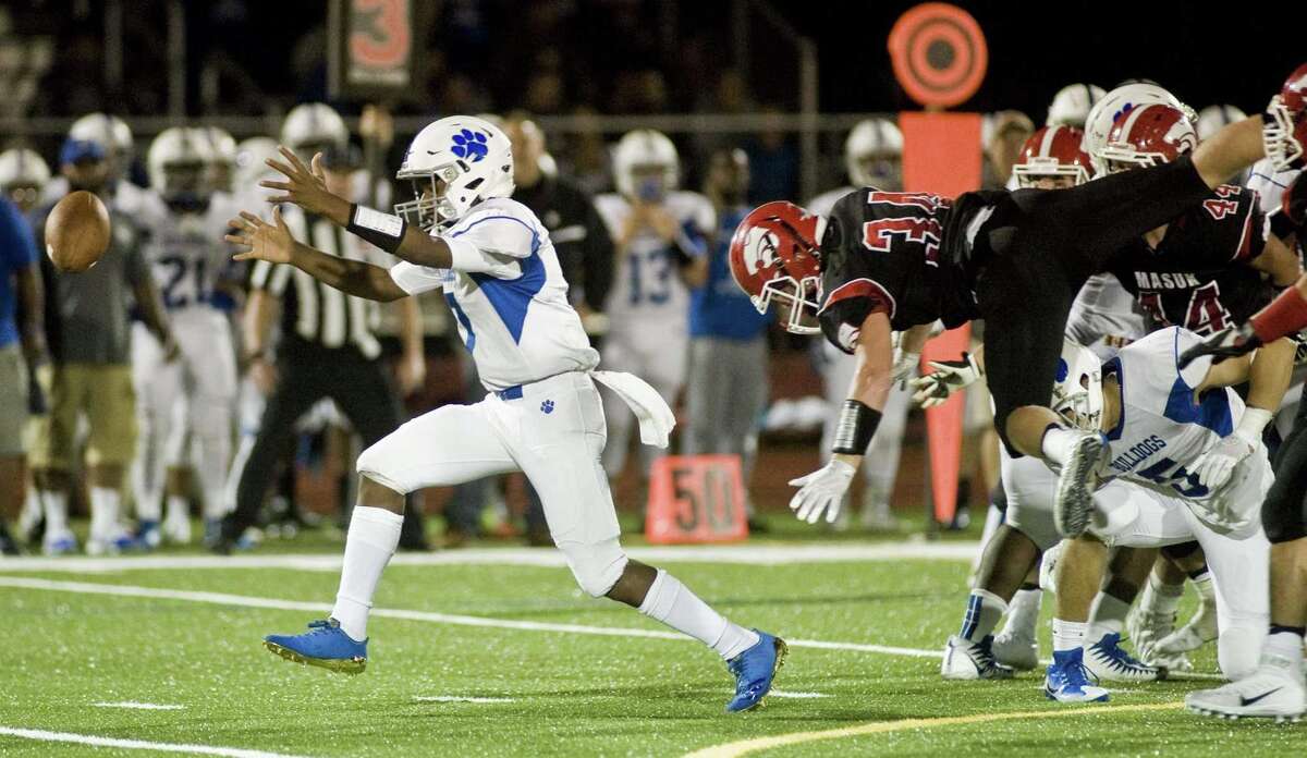 Masuk routs Bunnell to open season
