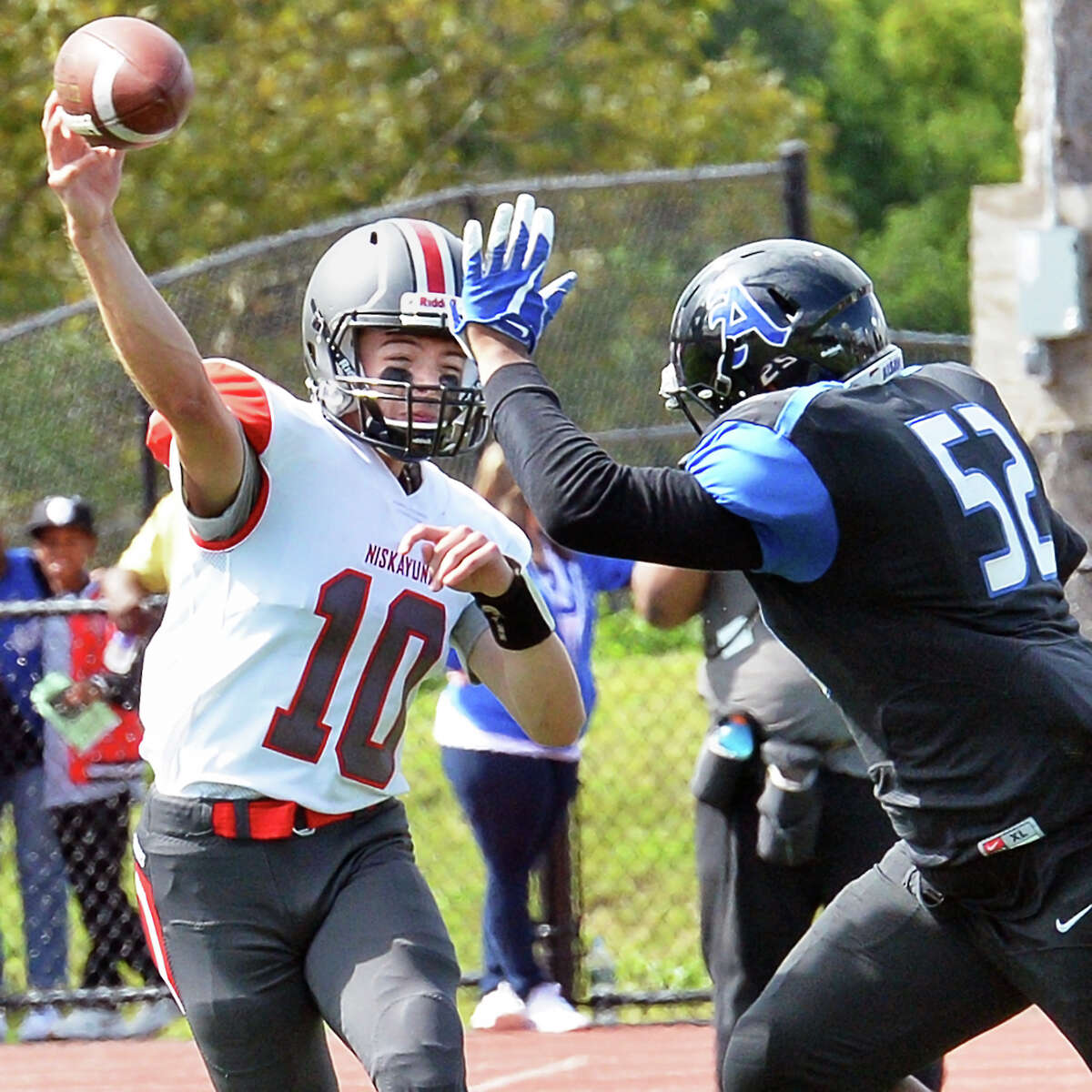 Former Niskayuna lacrosse player Dan Brownell helps others by tending ...