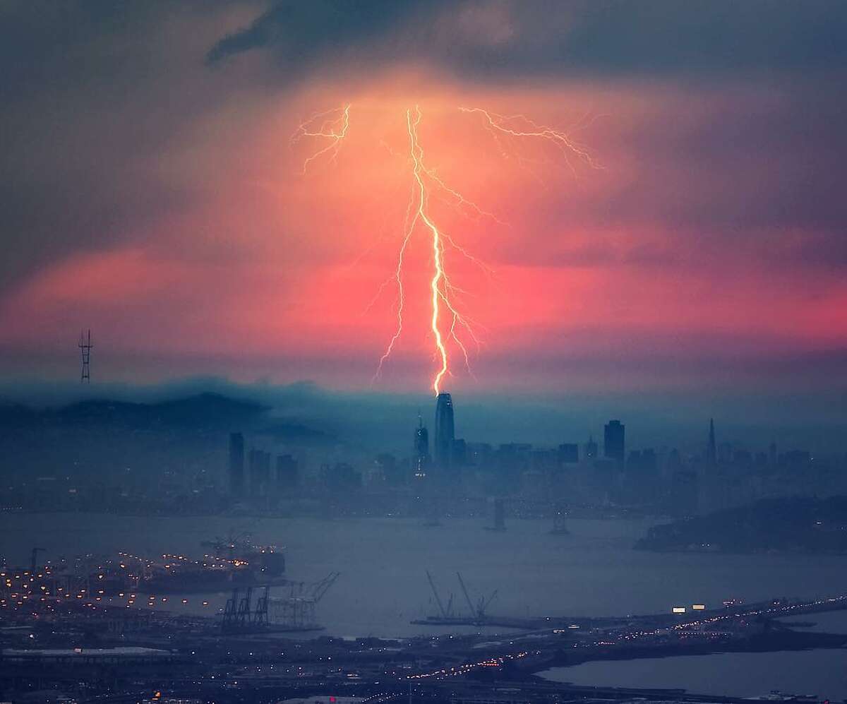 20 most spectacular photos from Monday night's lightning show