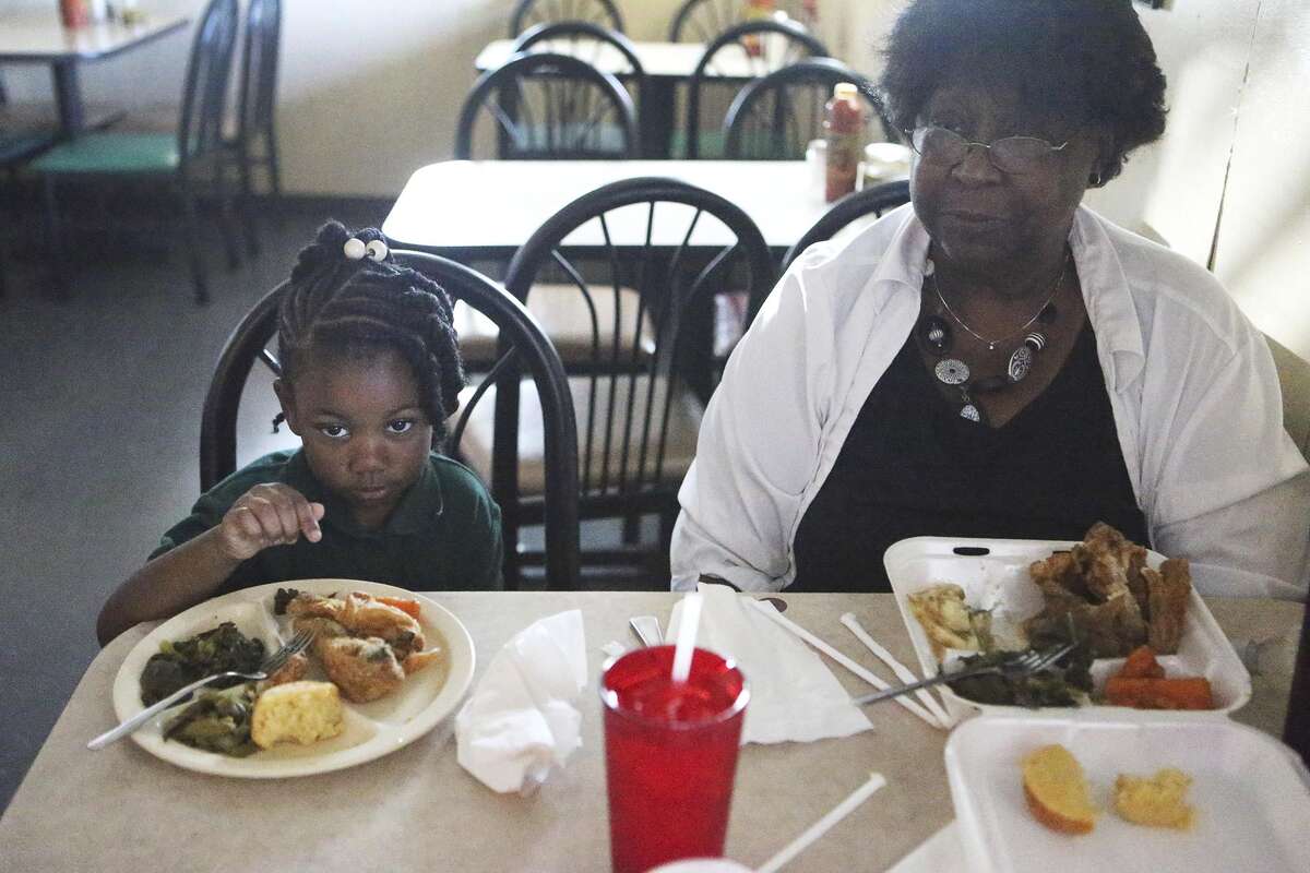 Addie Garner, Mrs. G of Mr. and Mrs. G’s Home Cooking, dies at 82