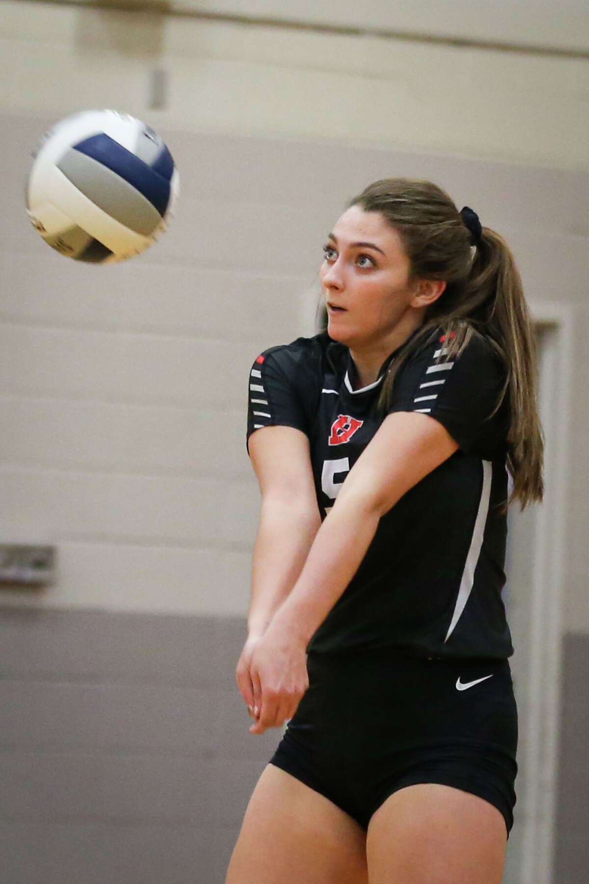 VOLLEYBALL: Conroe extends winning streak by topping Huffman-Hargrave