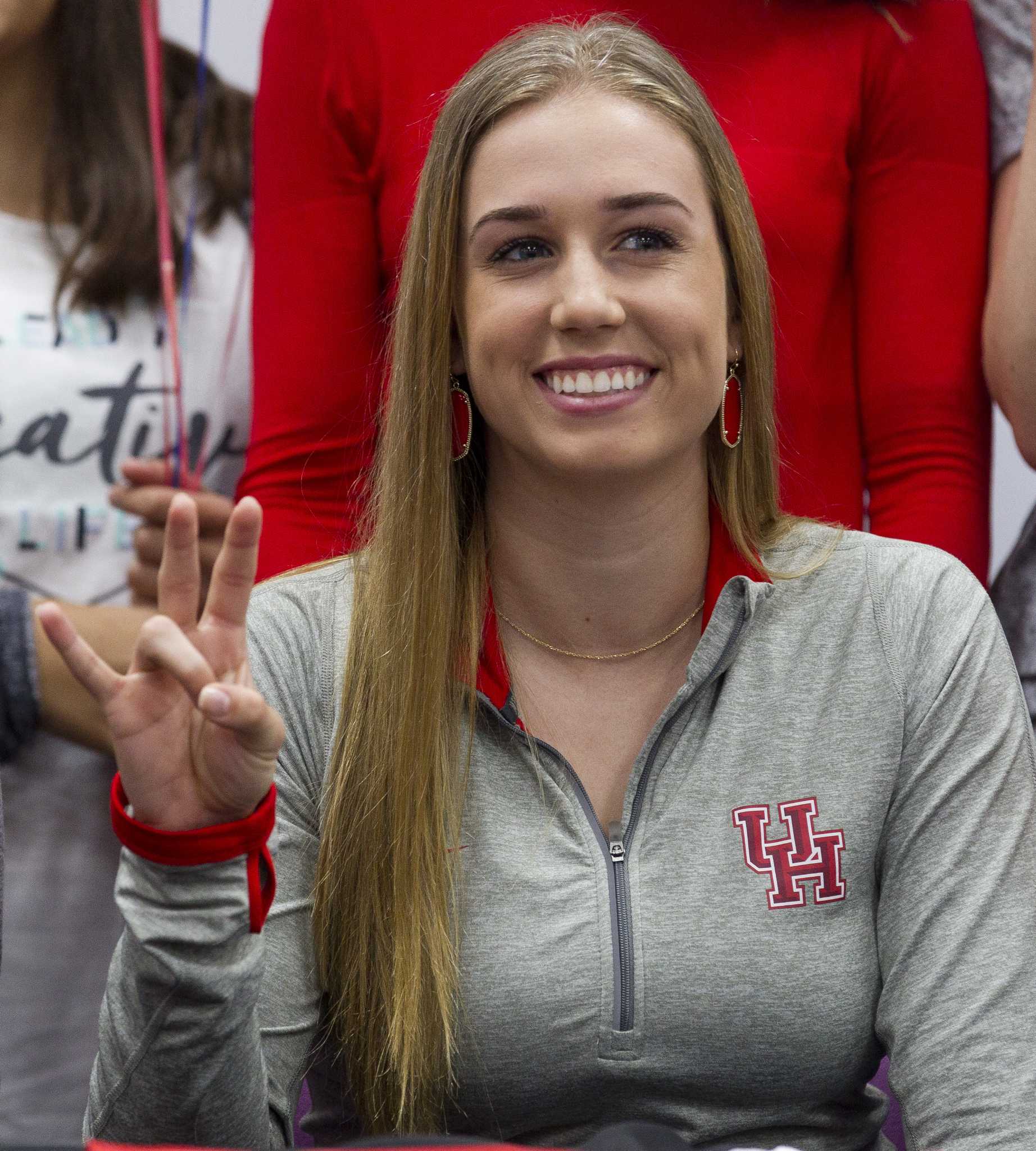 ALUMNI NOTEBOOK: Willis alum making instant impact as freshman setter at UH