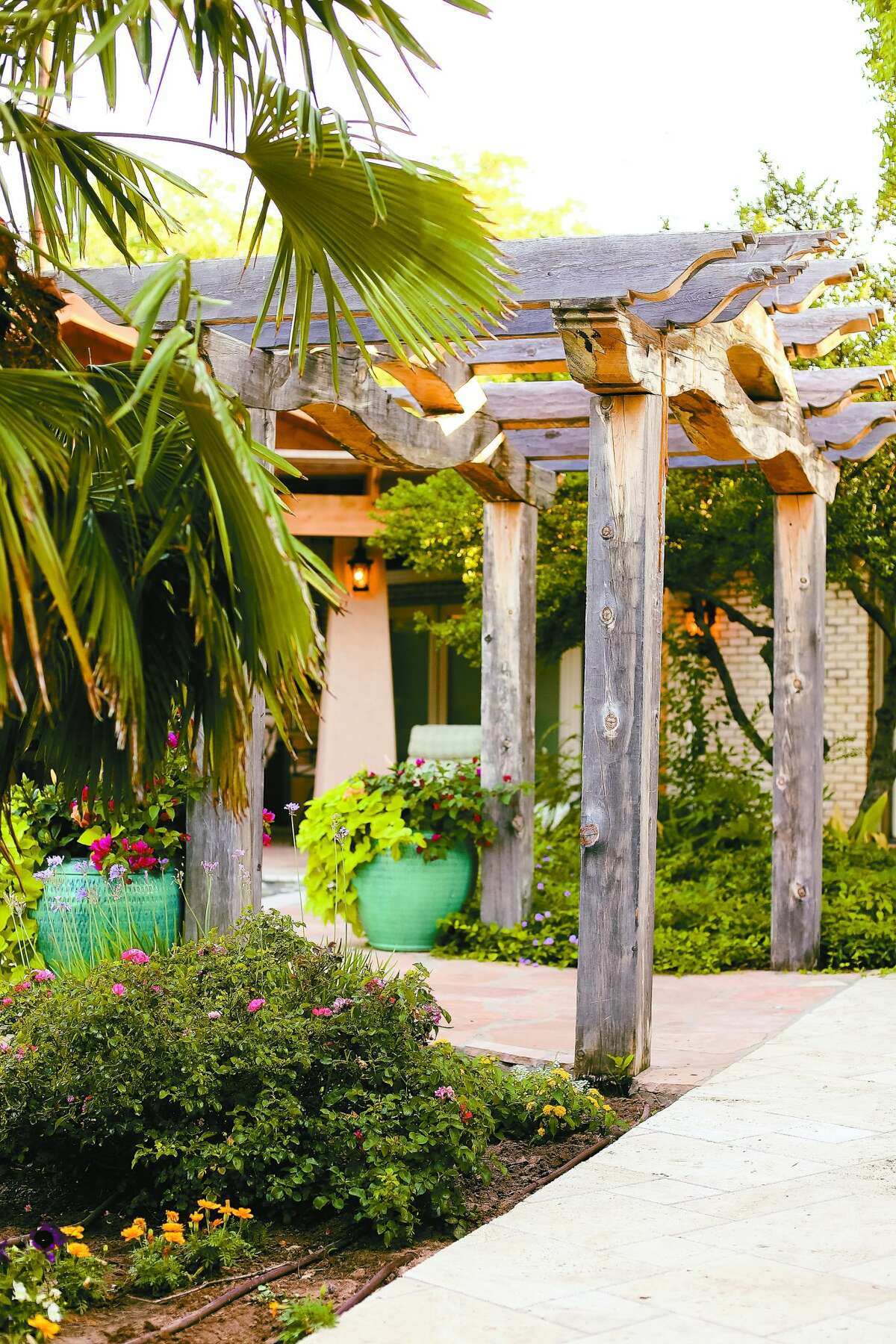 See the beauty of Midland at Trio of Gardens tour