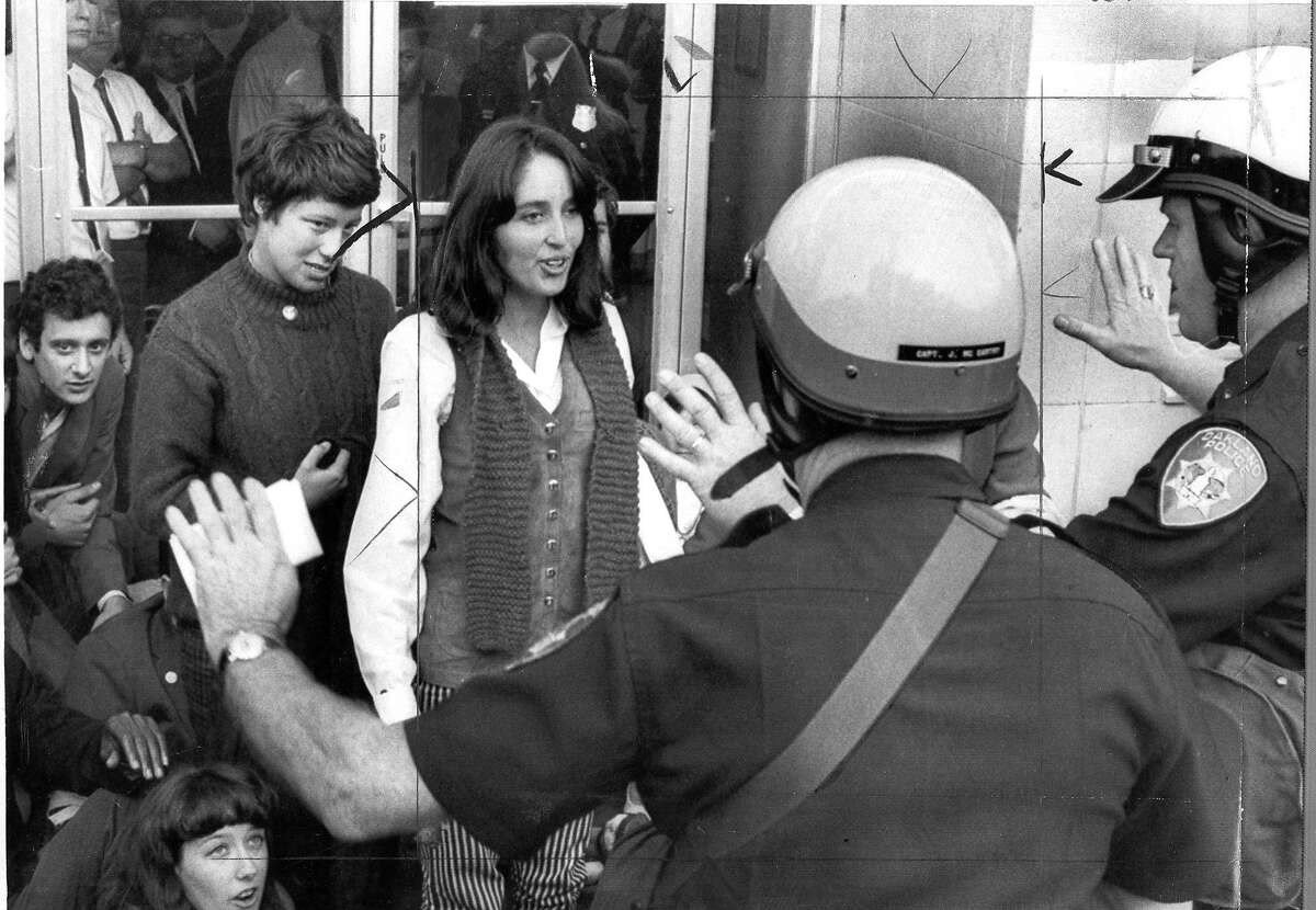 1967 Vietnam War protest photos show savagery by police in Oakland