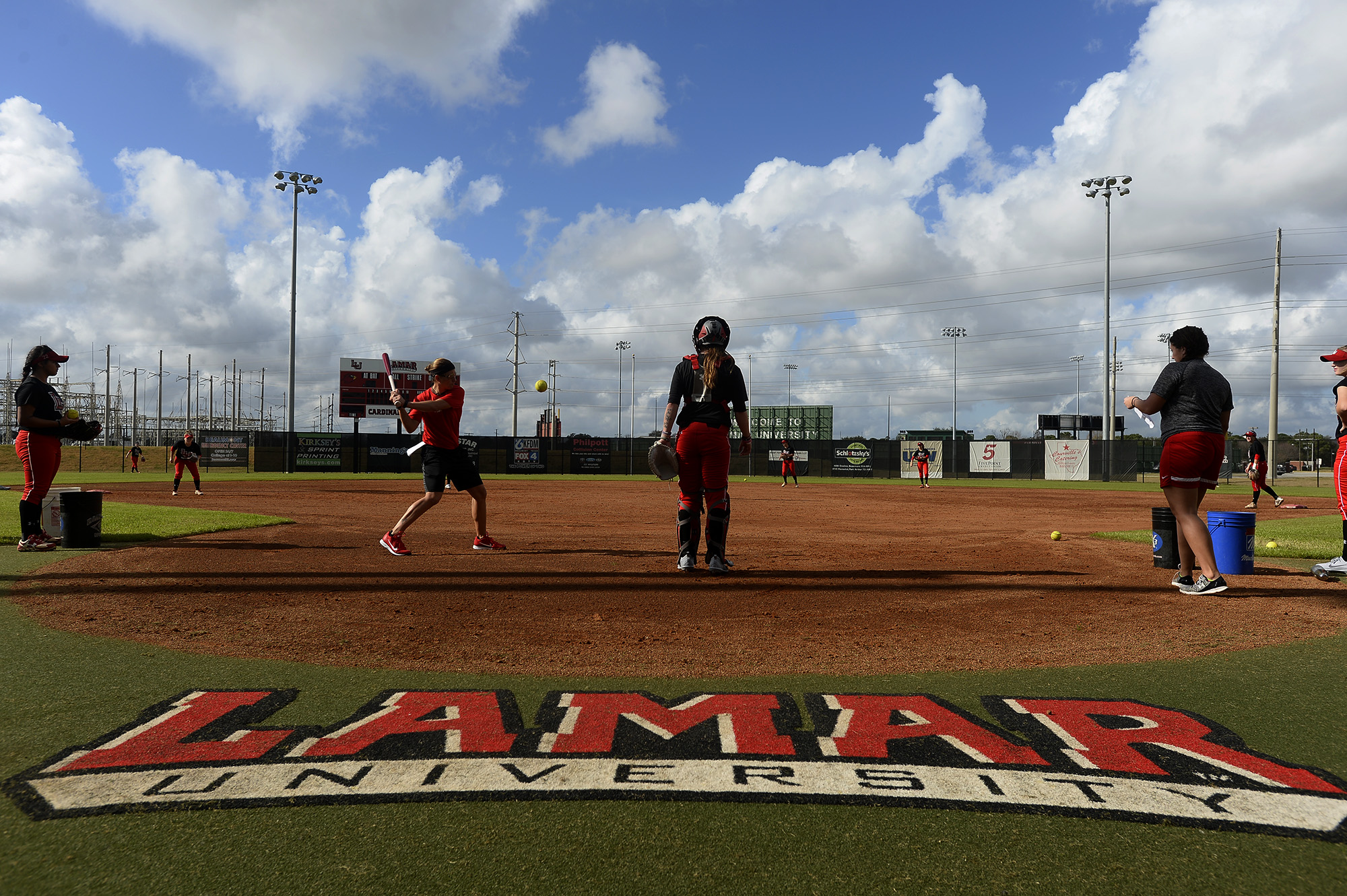 Lamar softball hosting winter hitting, pitching camps