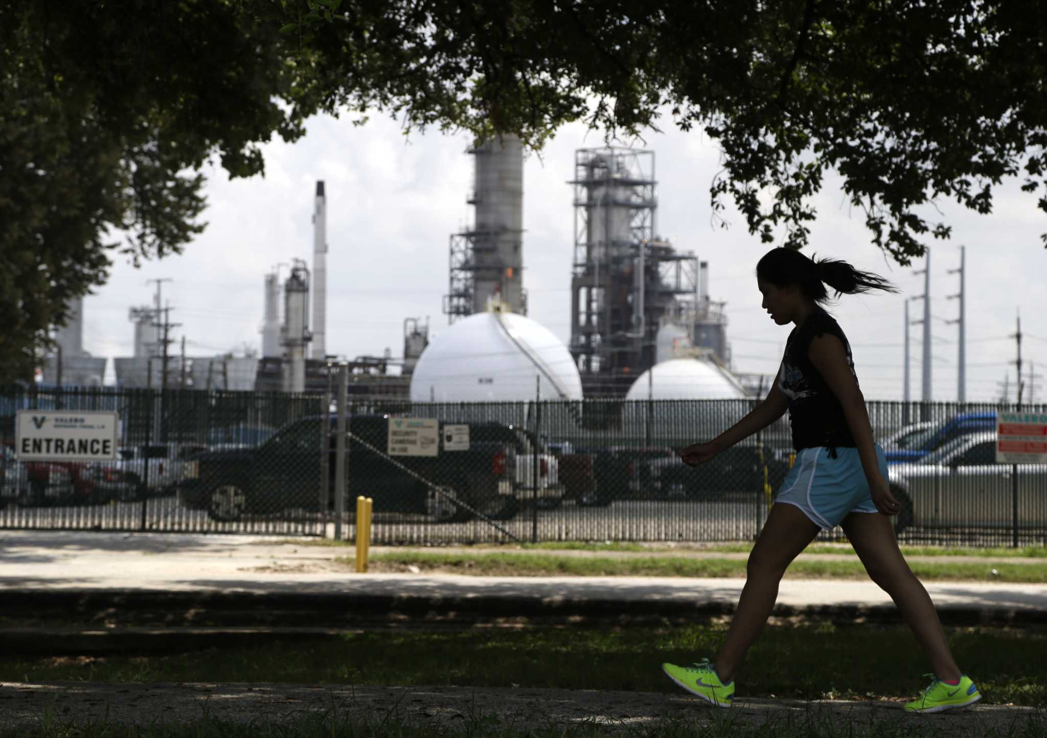 EPA demands Valero records on Houston refinery emissions release