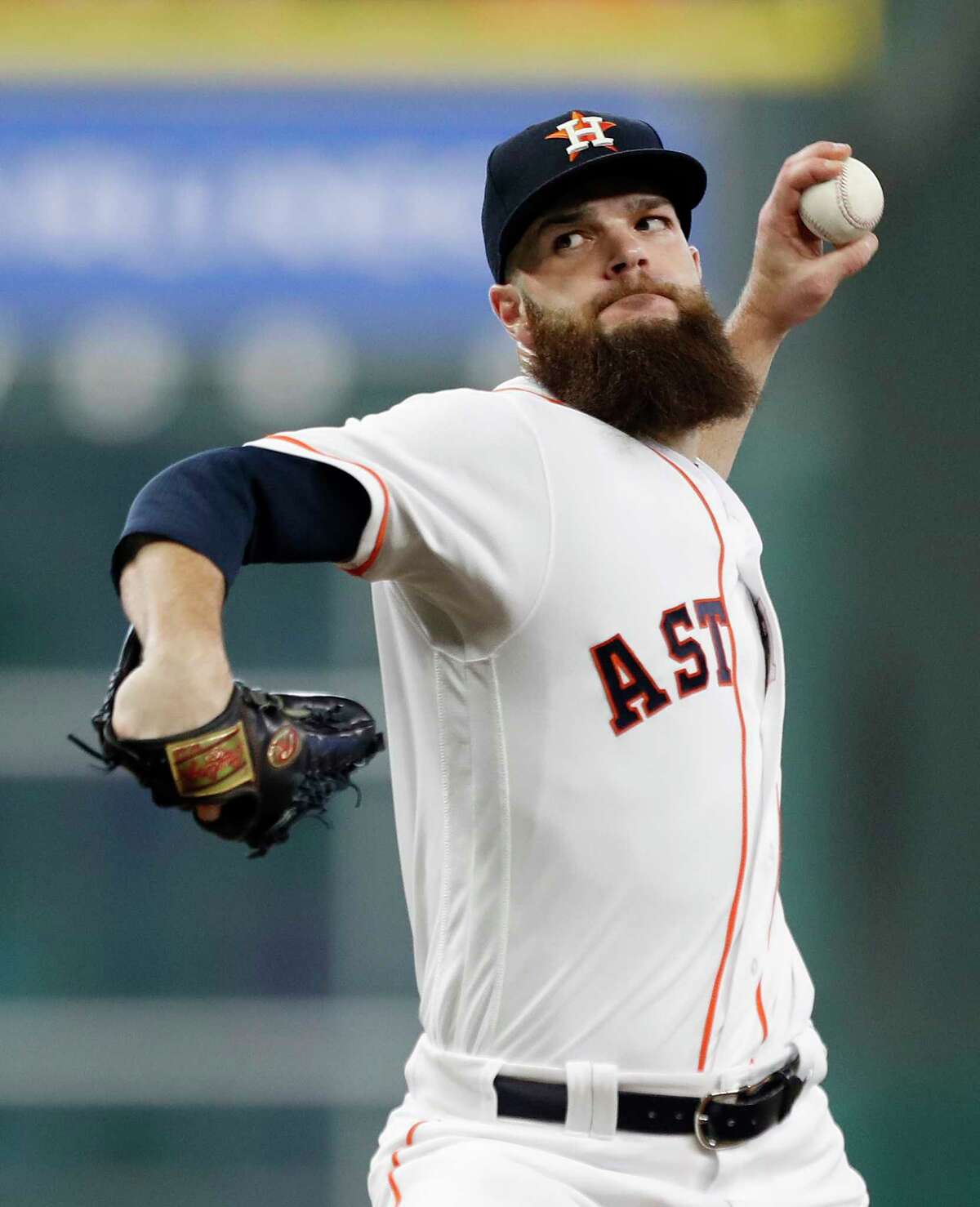 Astros honor former Houston sportscaster Bob Allen